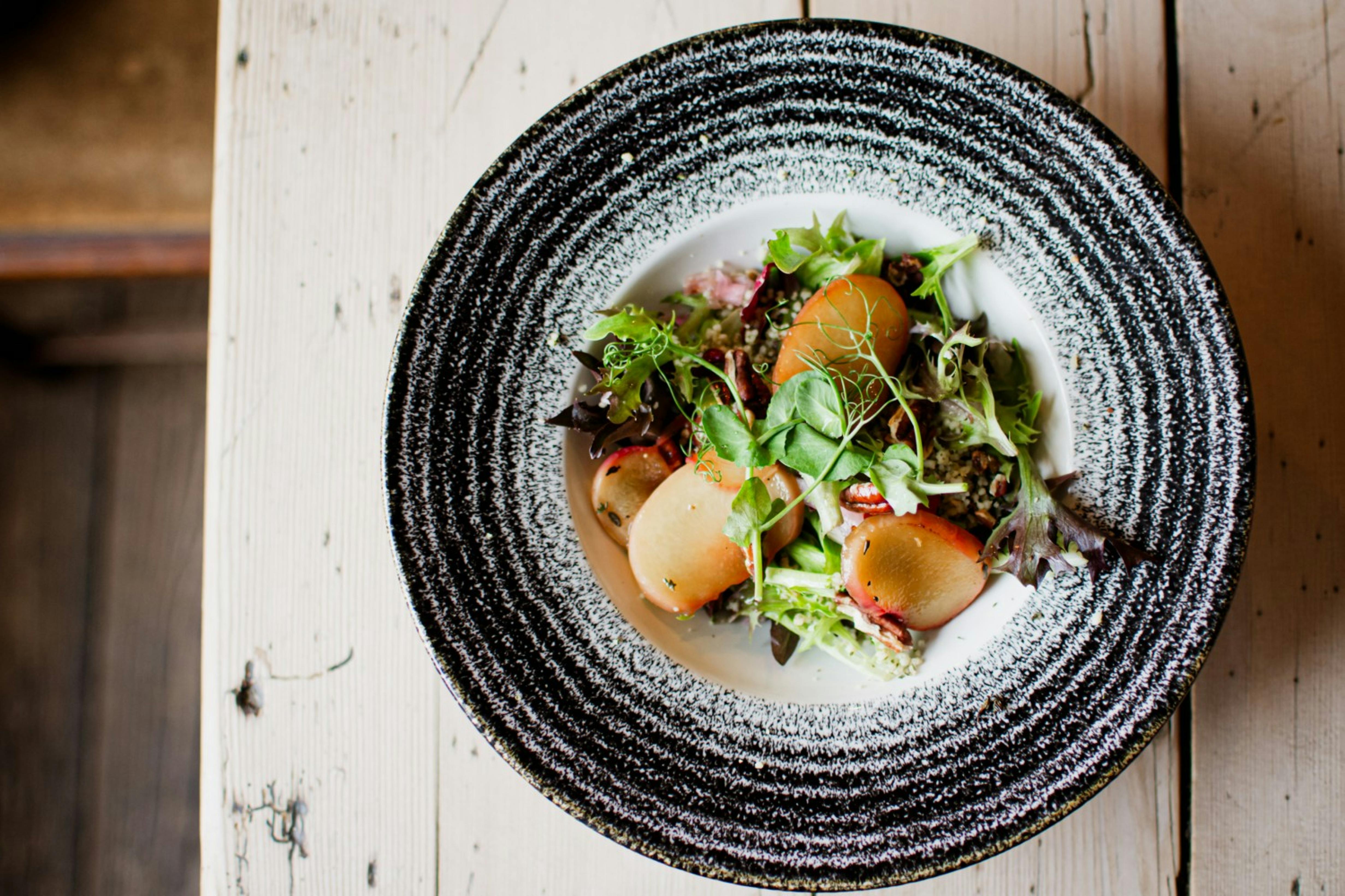 Salad Plating Photos, Download The BEST Free Salad Plating Stock Photos ...