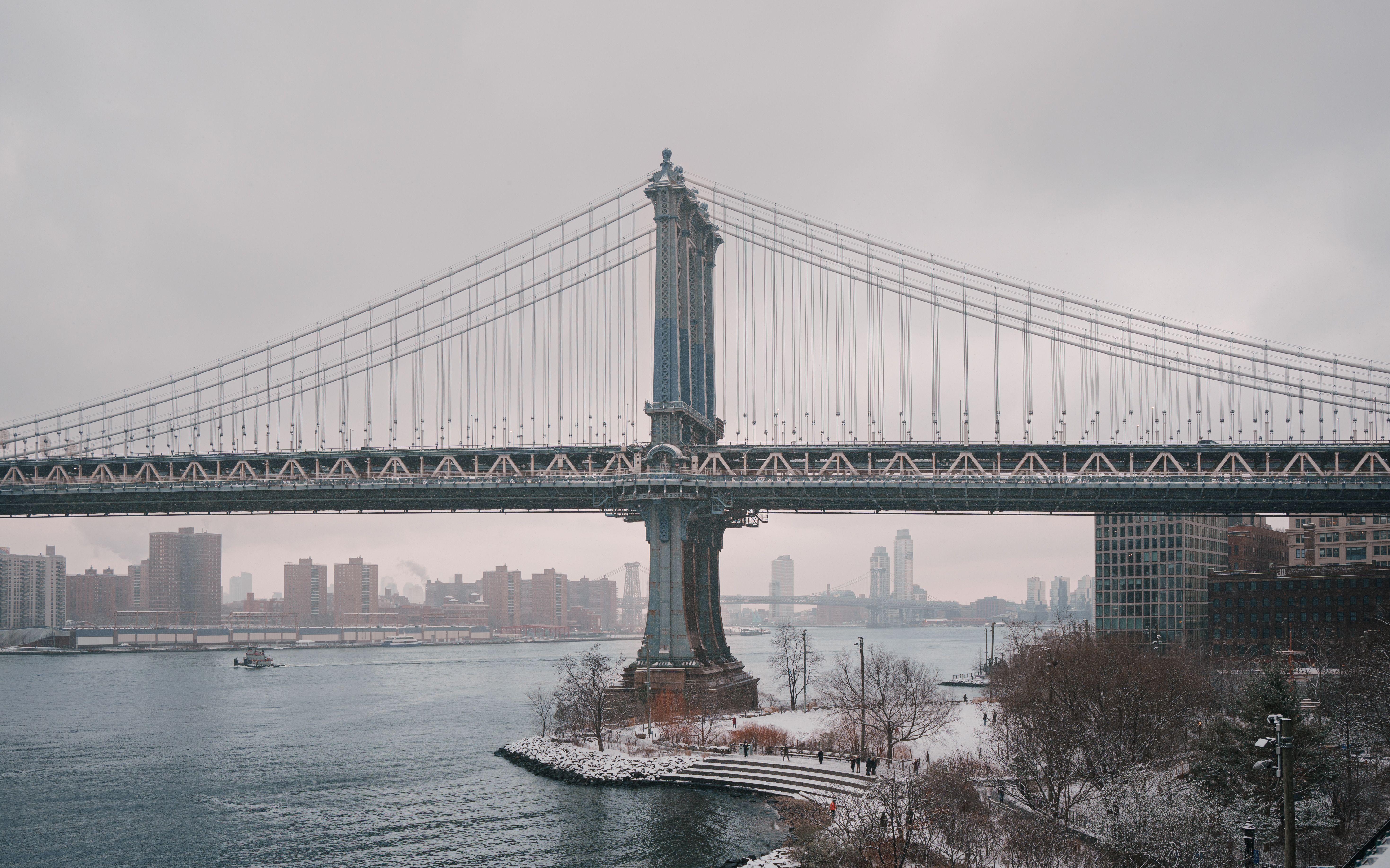White Concrete Walk Bridge · Free Stock Photo