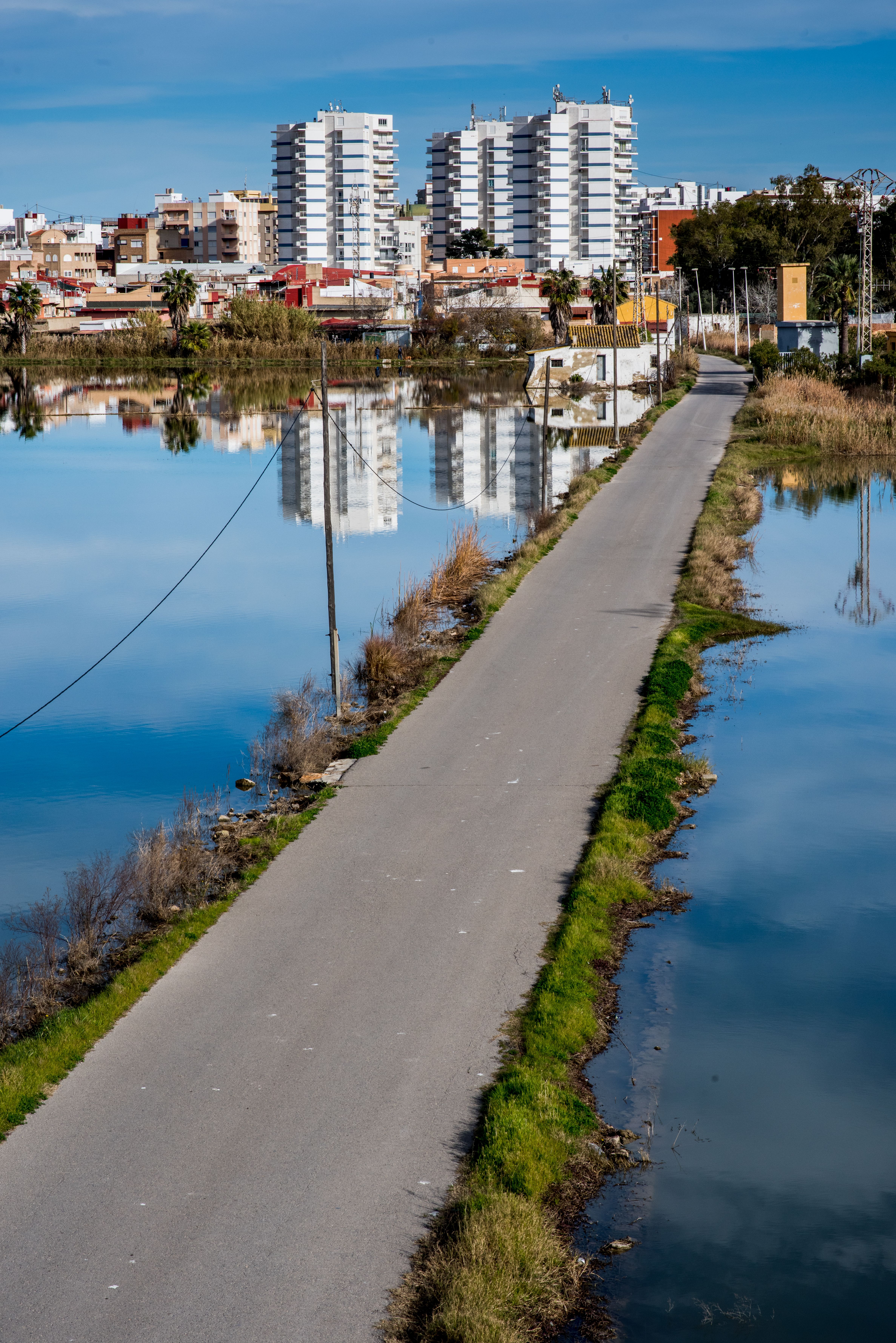 Outside Town Photos, Download The BEST Free Outside Town Stock Photos ...