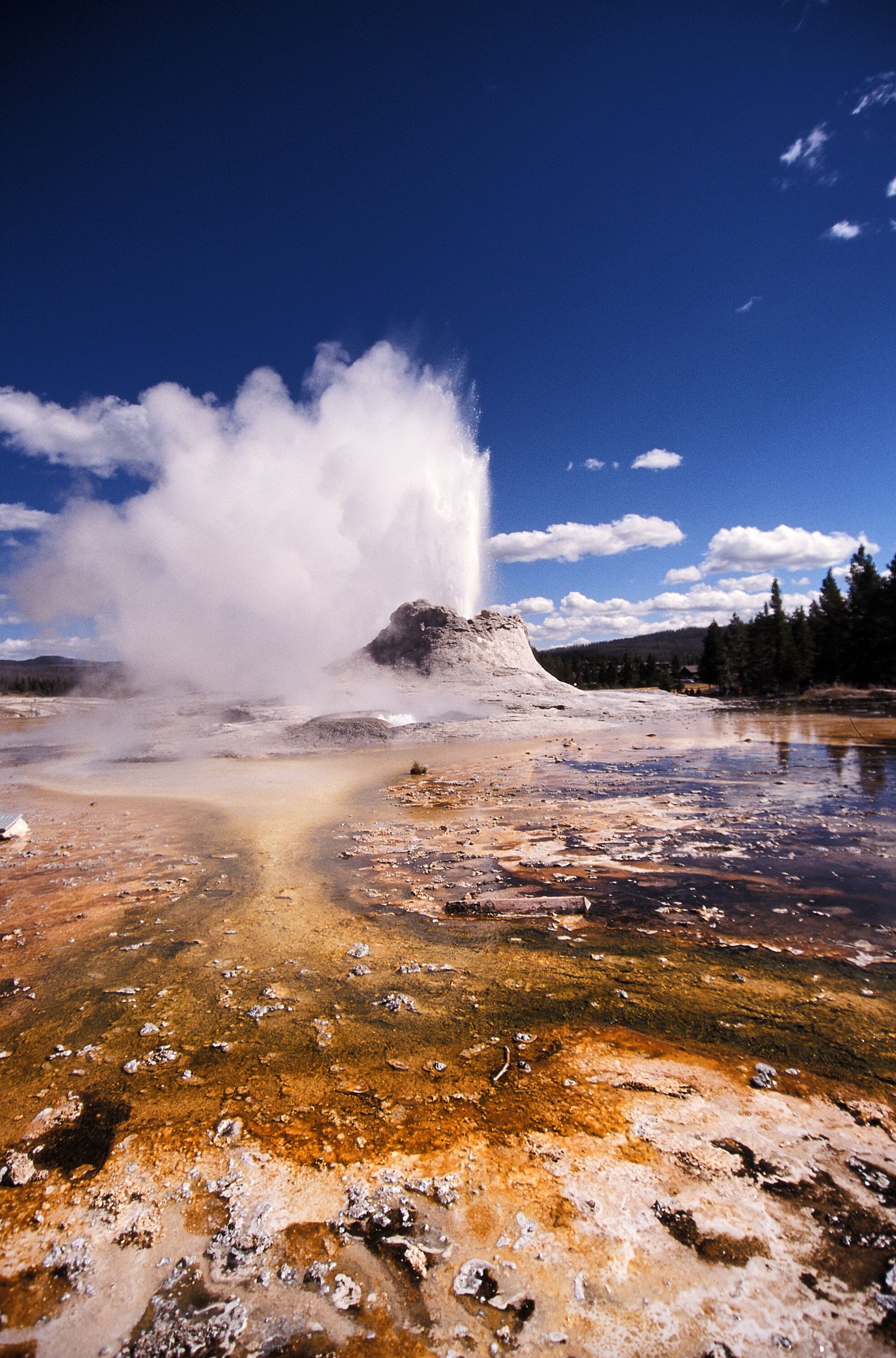 Castle Geyser Eruption in Yellowstone National Park · Free Stock Photo