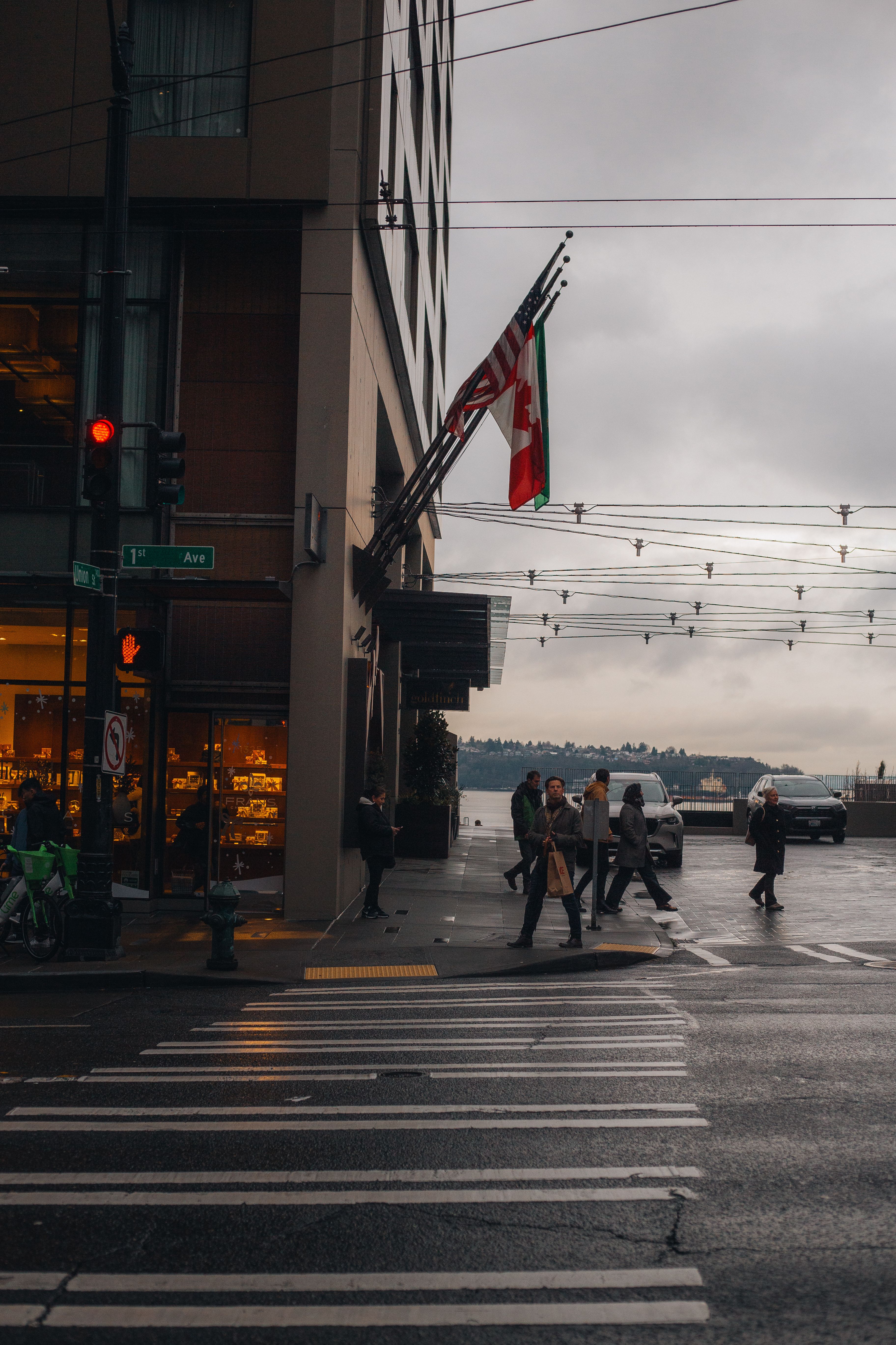 Street Scene in Seattle on a Cloudy Day · Free Stock Photo