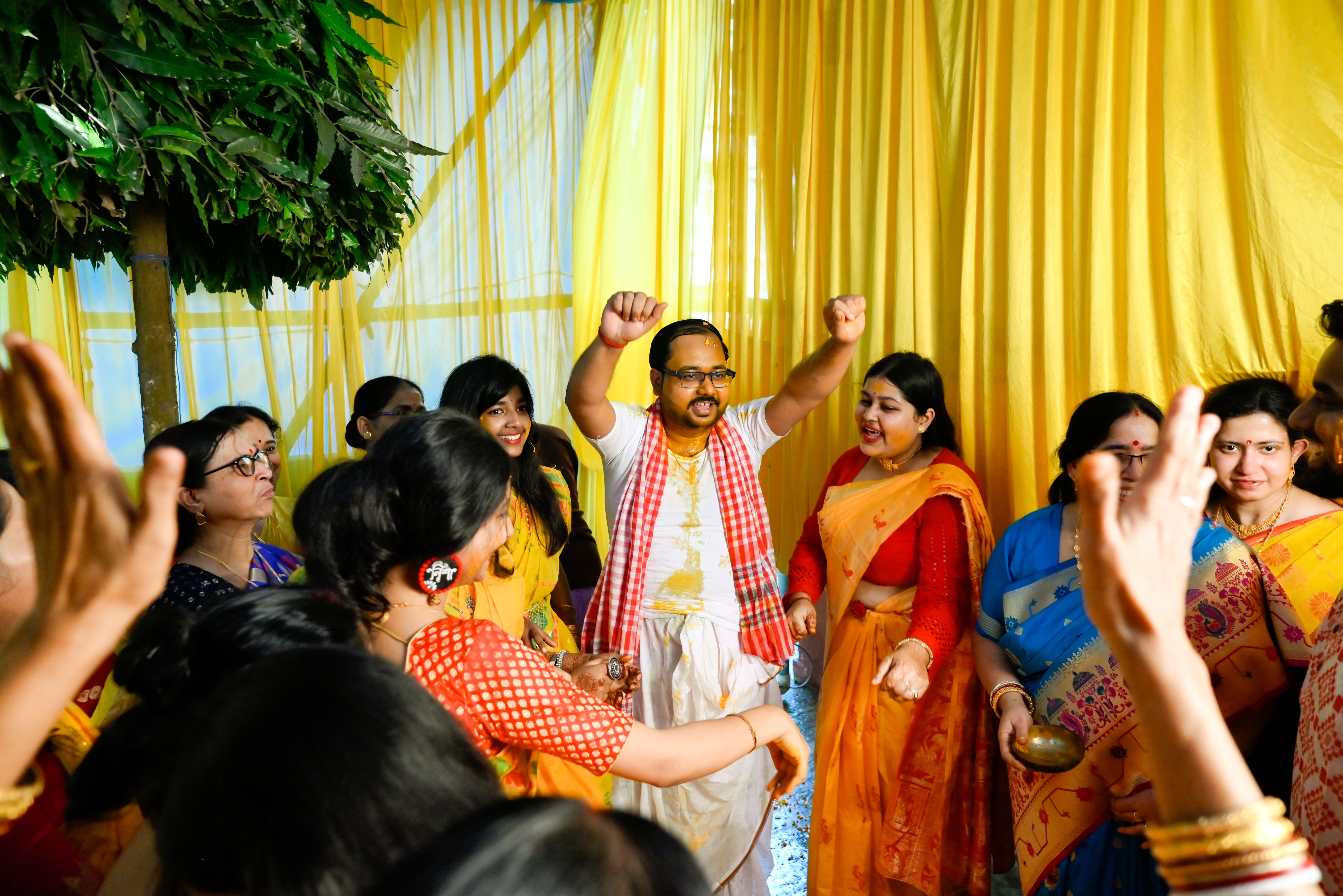 Colorful Indian Celebration with Joyful Guests · Free Stock Photo