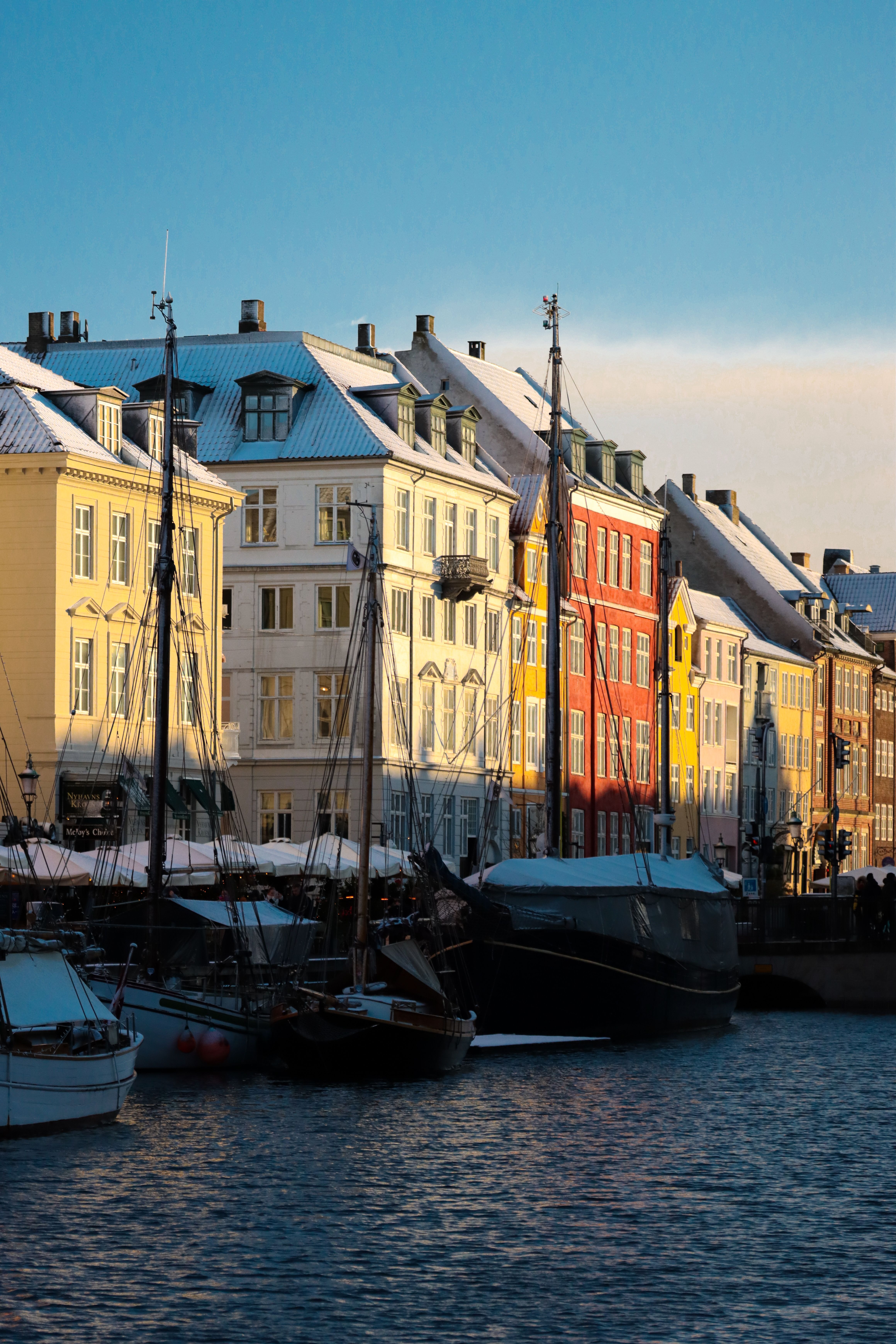 Colorful Nyhavn Waterfront Buildings in Copenhagen · Free Stock Photo