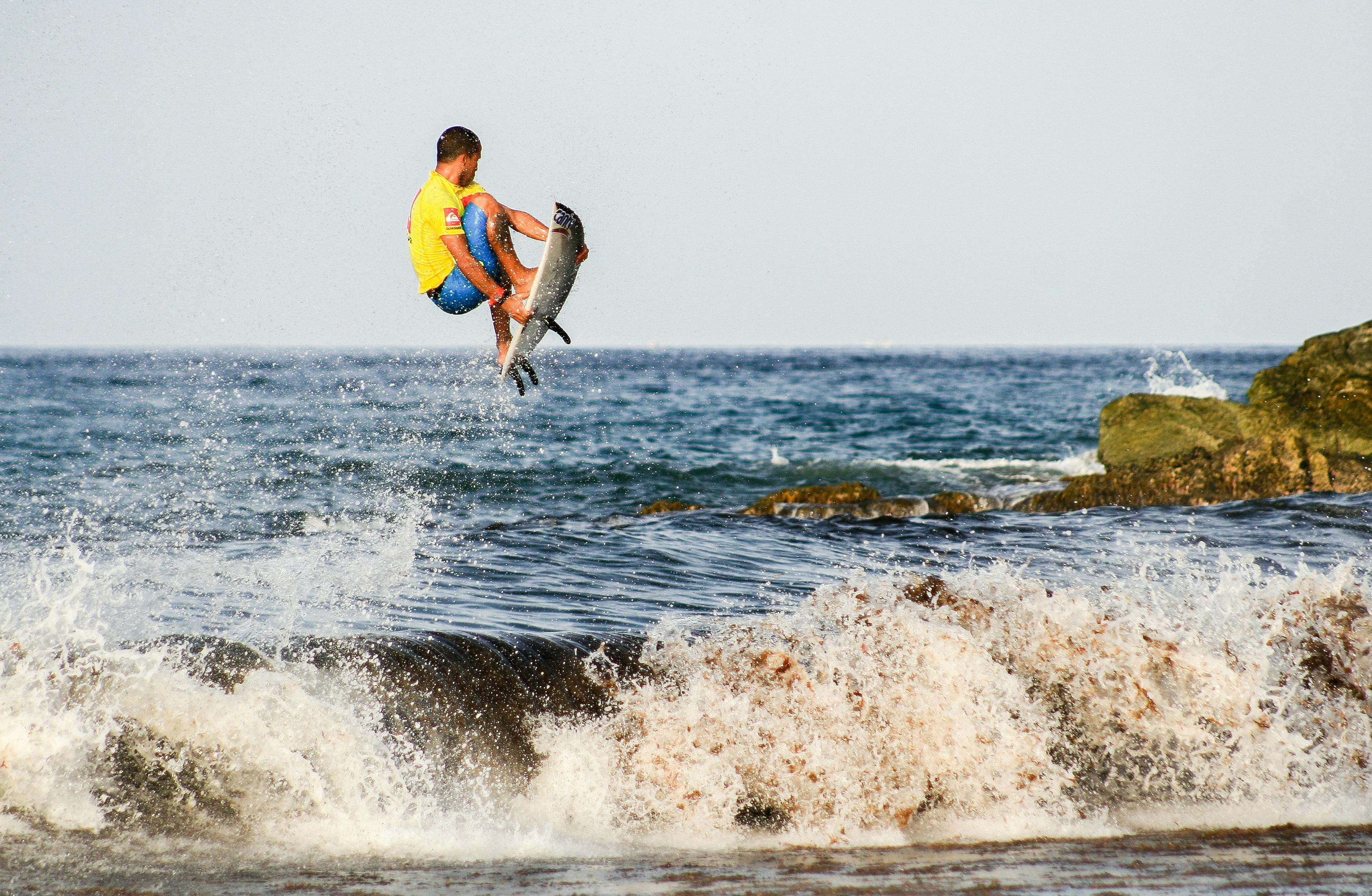 Man Jumping over Water · Free Stock Photo