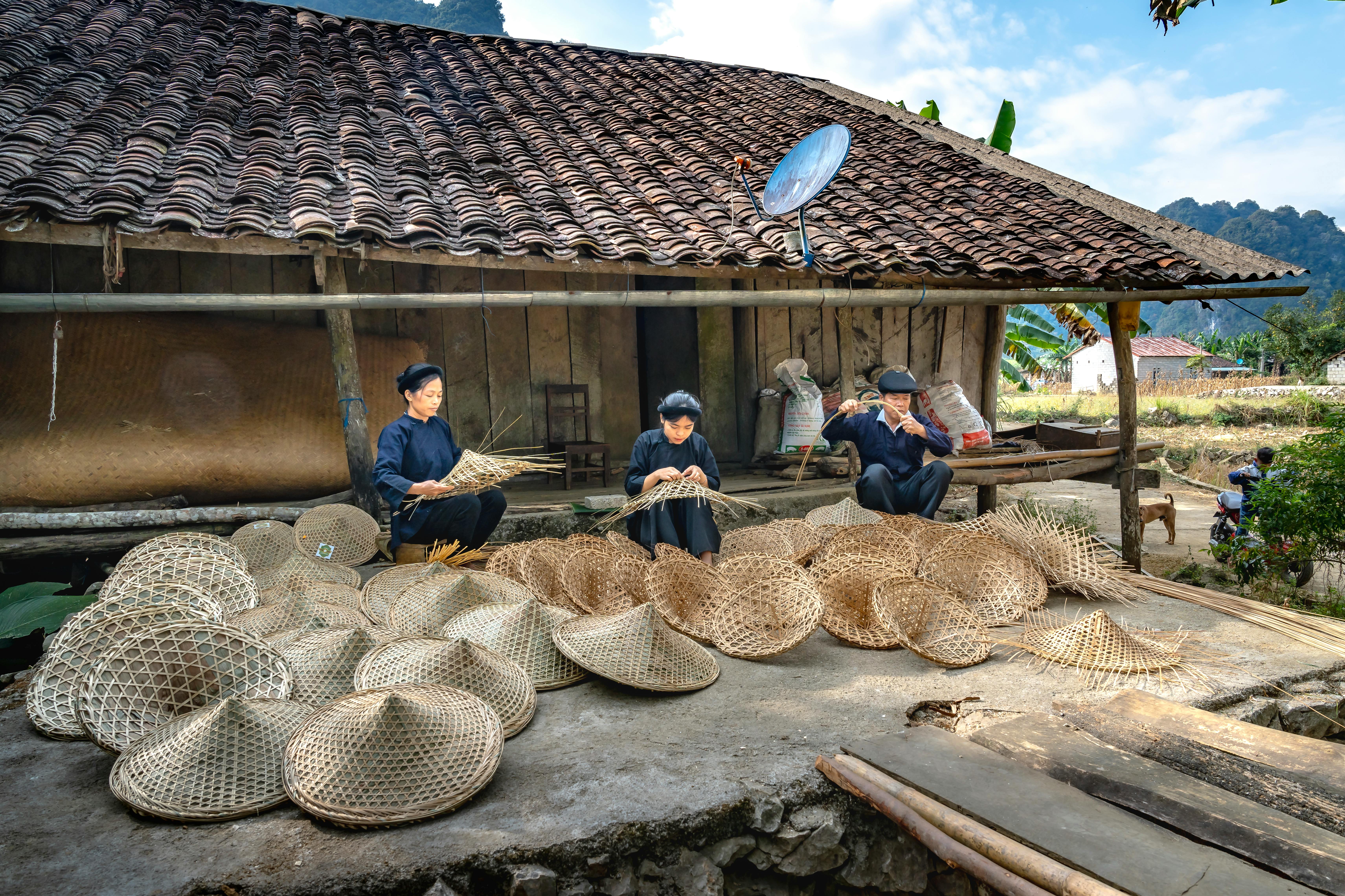 Traditional Basket Weaving in Rural Setting · Free Stock Photo