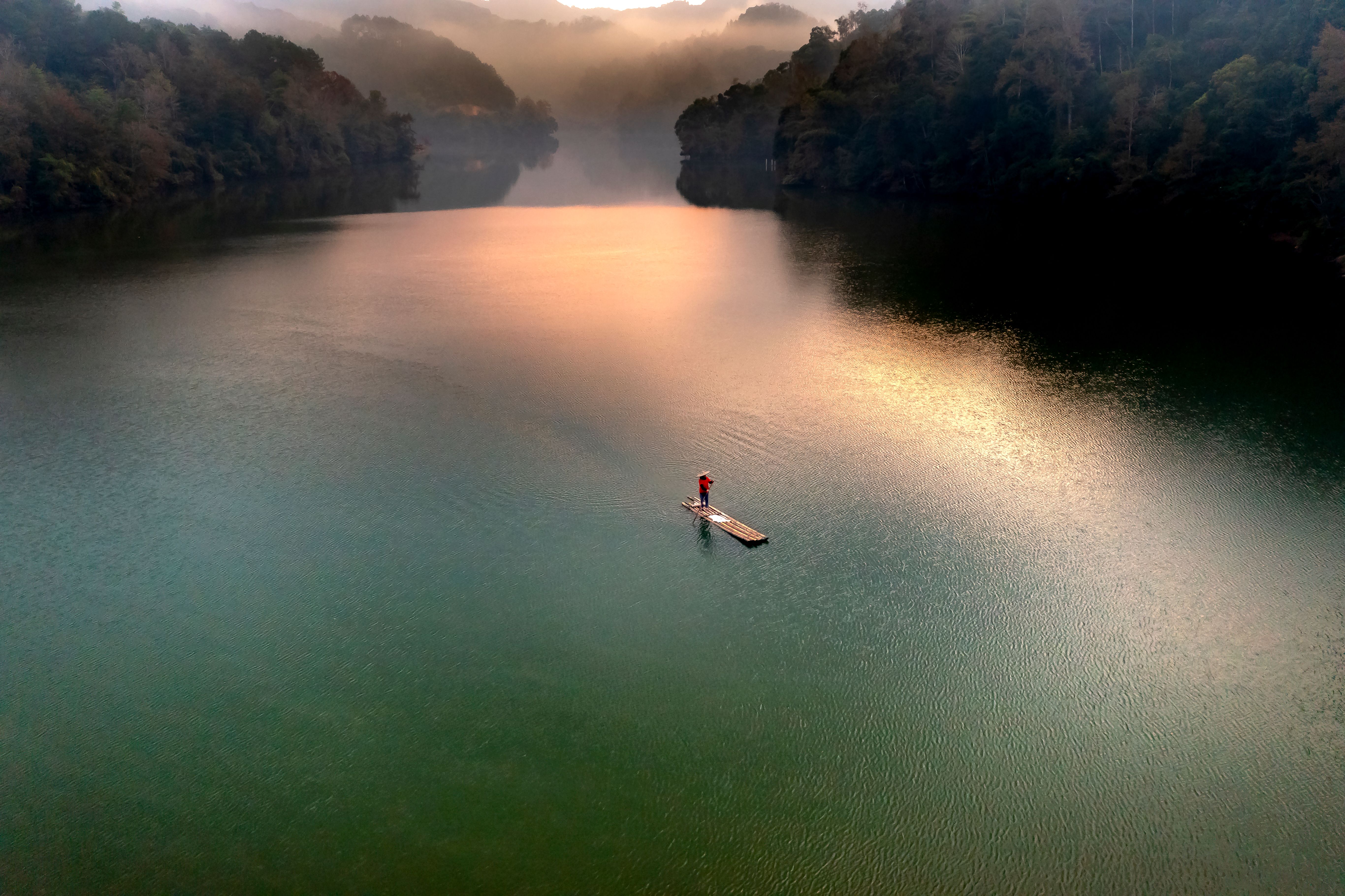 Tranquil Lake View with Misty Forest and Raft · Free Stock Photo