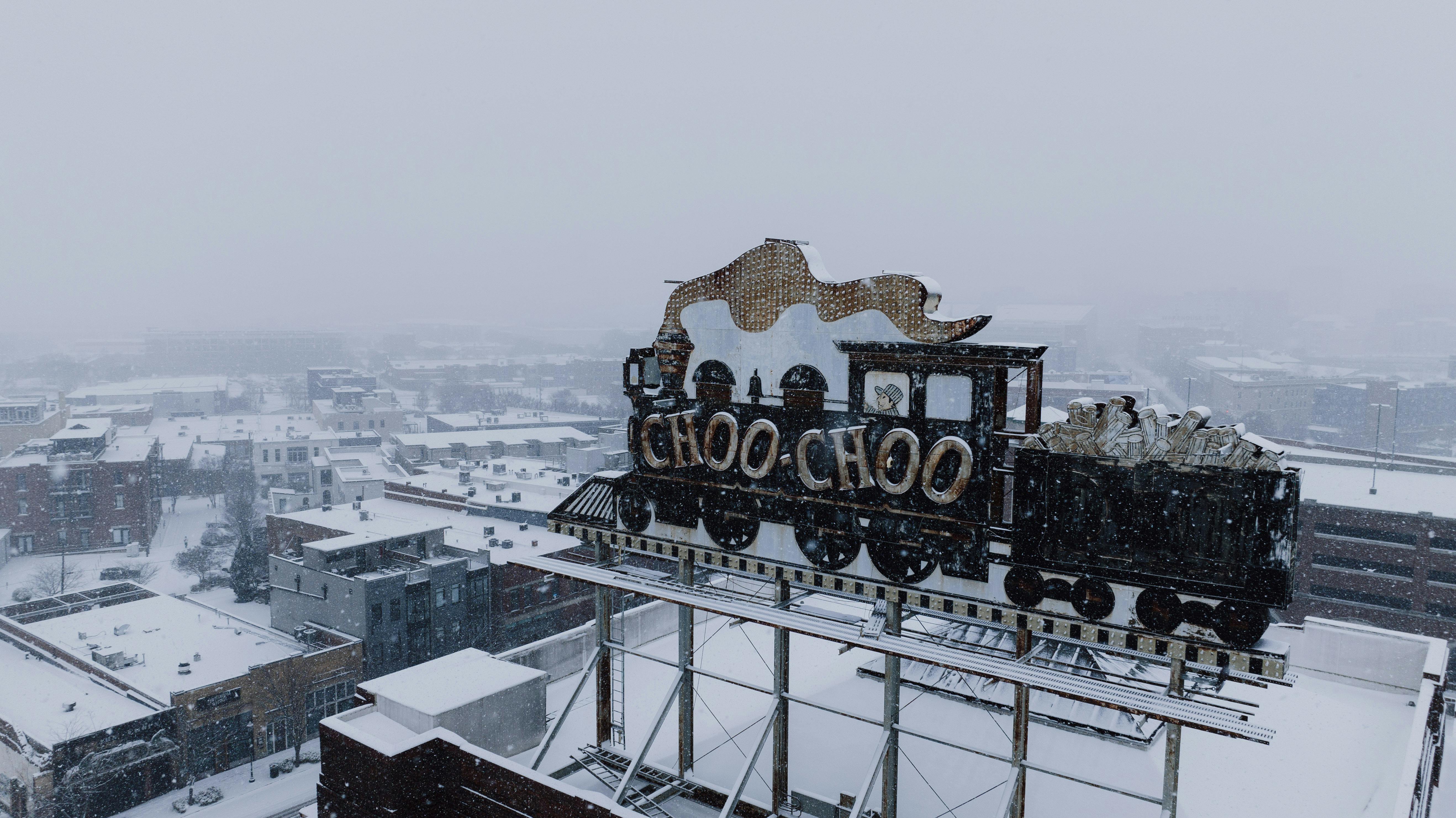 Snowy Day at Chattanooga Choo Choo Landmark · Free Stock Photo