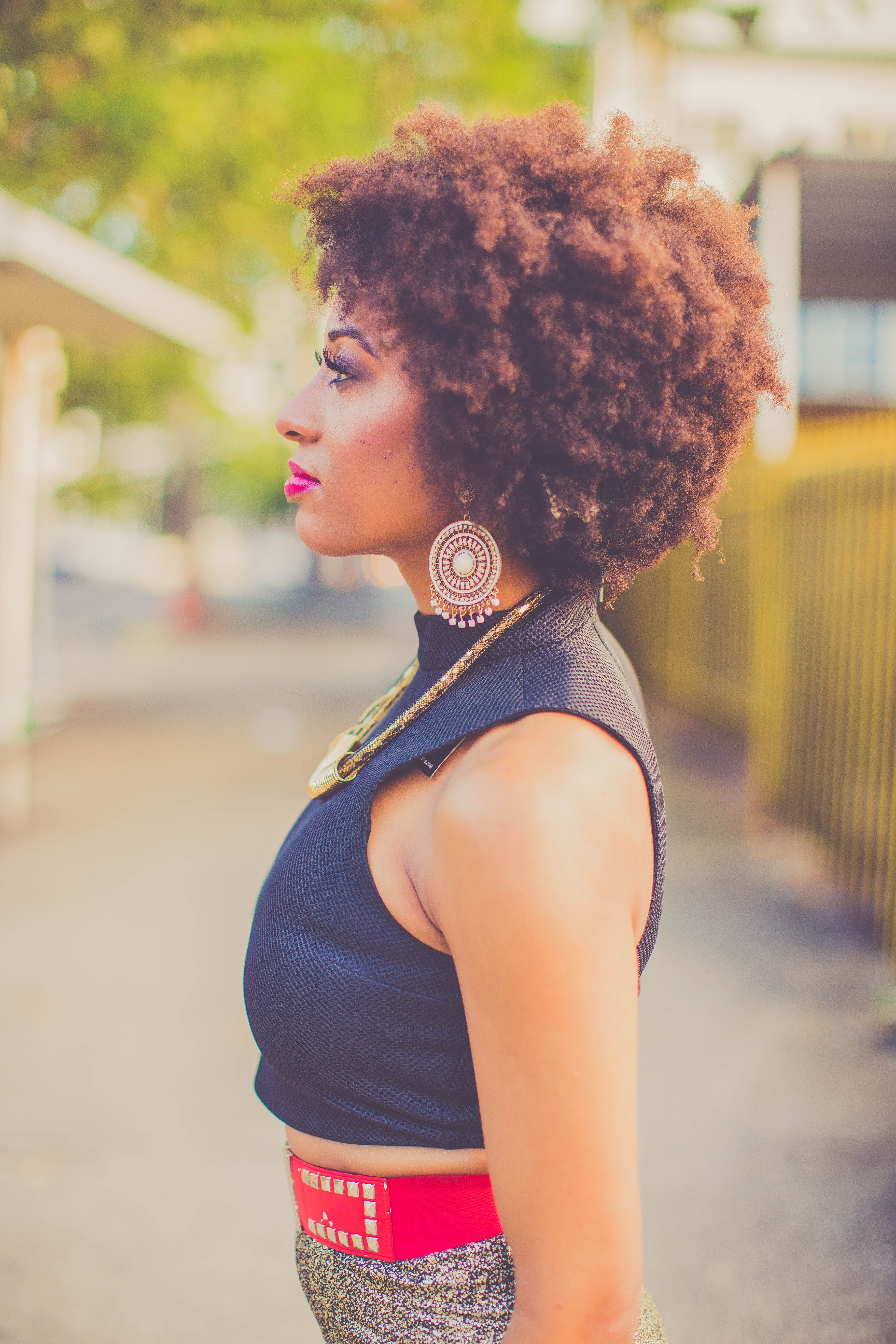 Beautiful Woman Holding a Iphone · Free Stock Photo