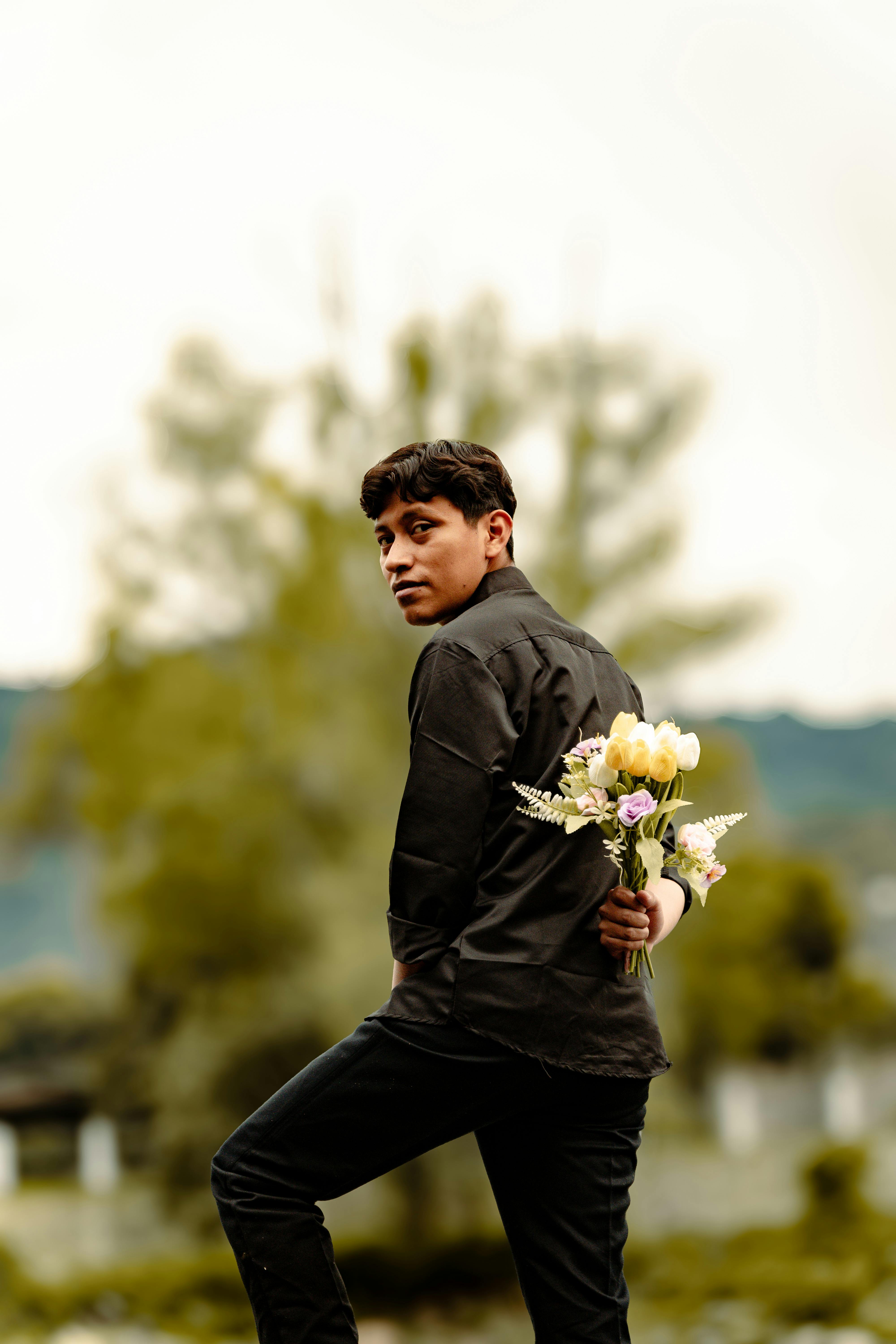 Person Sneezing Green Photos, Download The BEST Free Person Sneezing ...