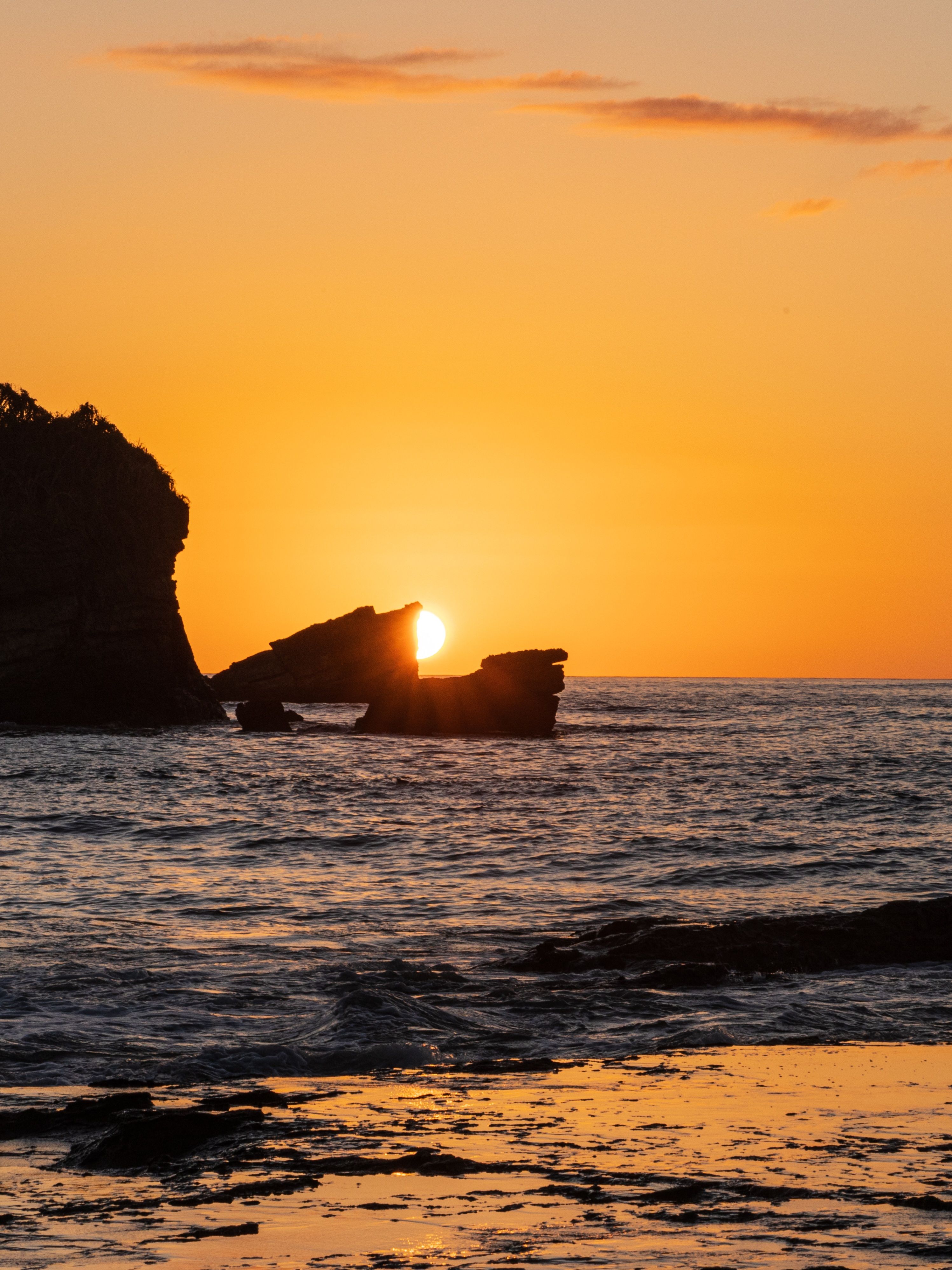 Sunset Over Rocky Shores in Guanacaste, Costa Rica · Free Stock Photo