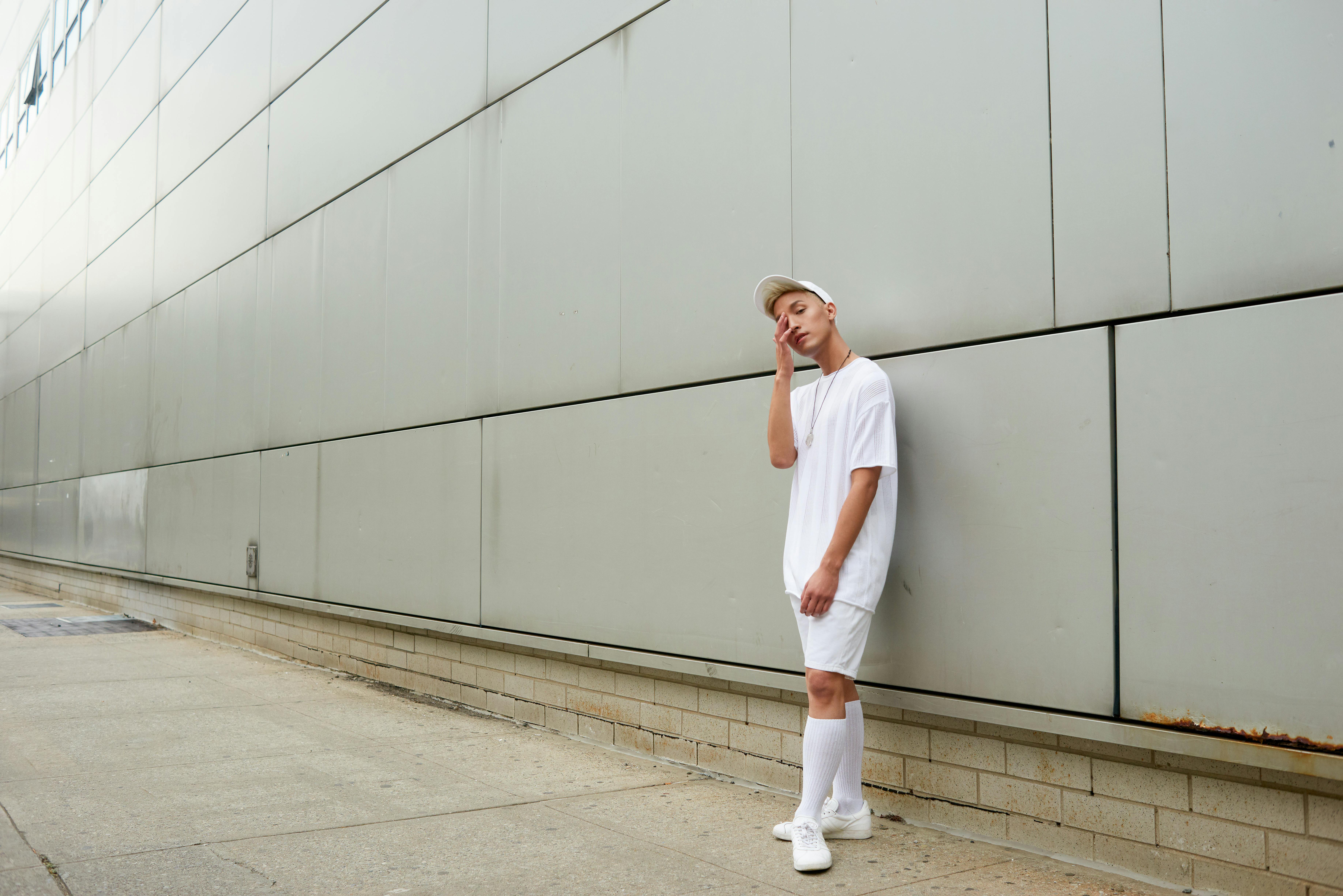 Modern Minimalist Streetwear Fashion in New York · Free Stock Photo
