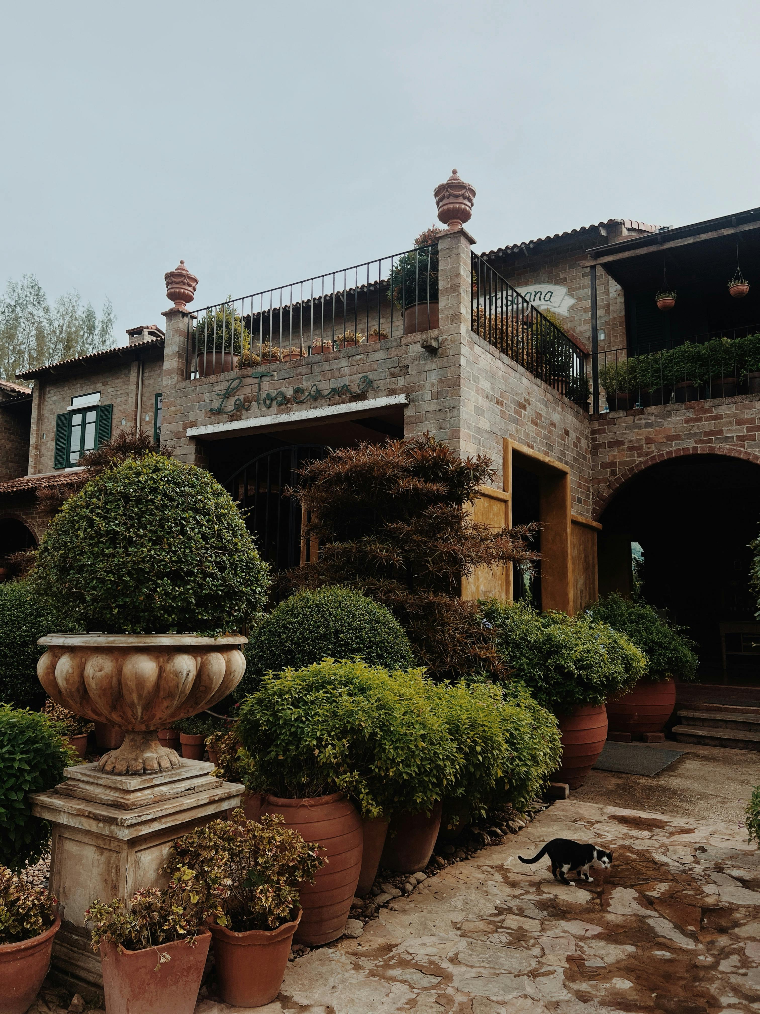 Charming Rustic Villa with Lush Gardens · Free Stock Photo