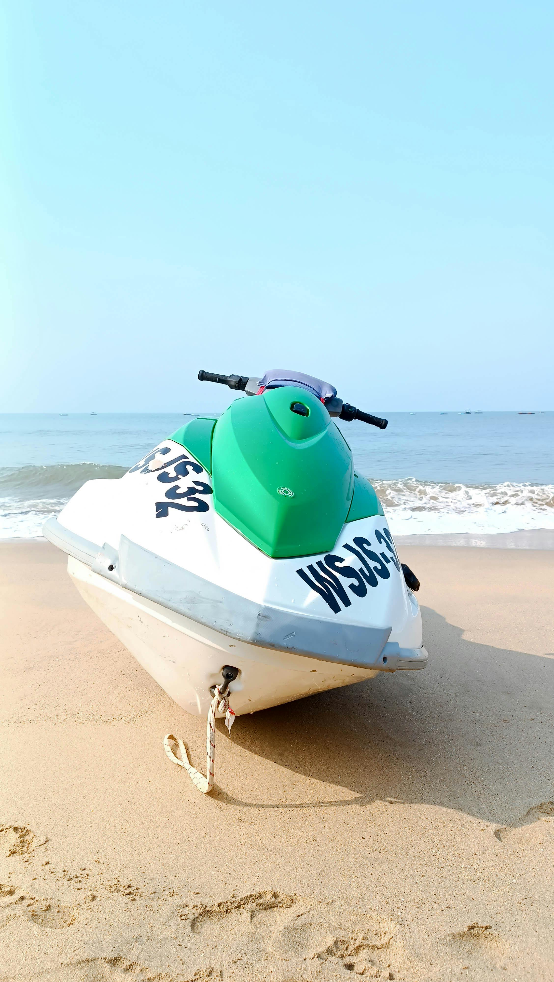 Green Jet Ski on Anjuna Beach, Goa, India · Free Stock Photo