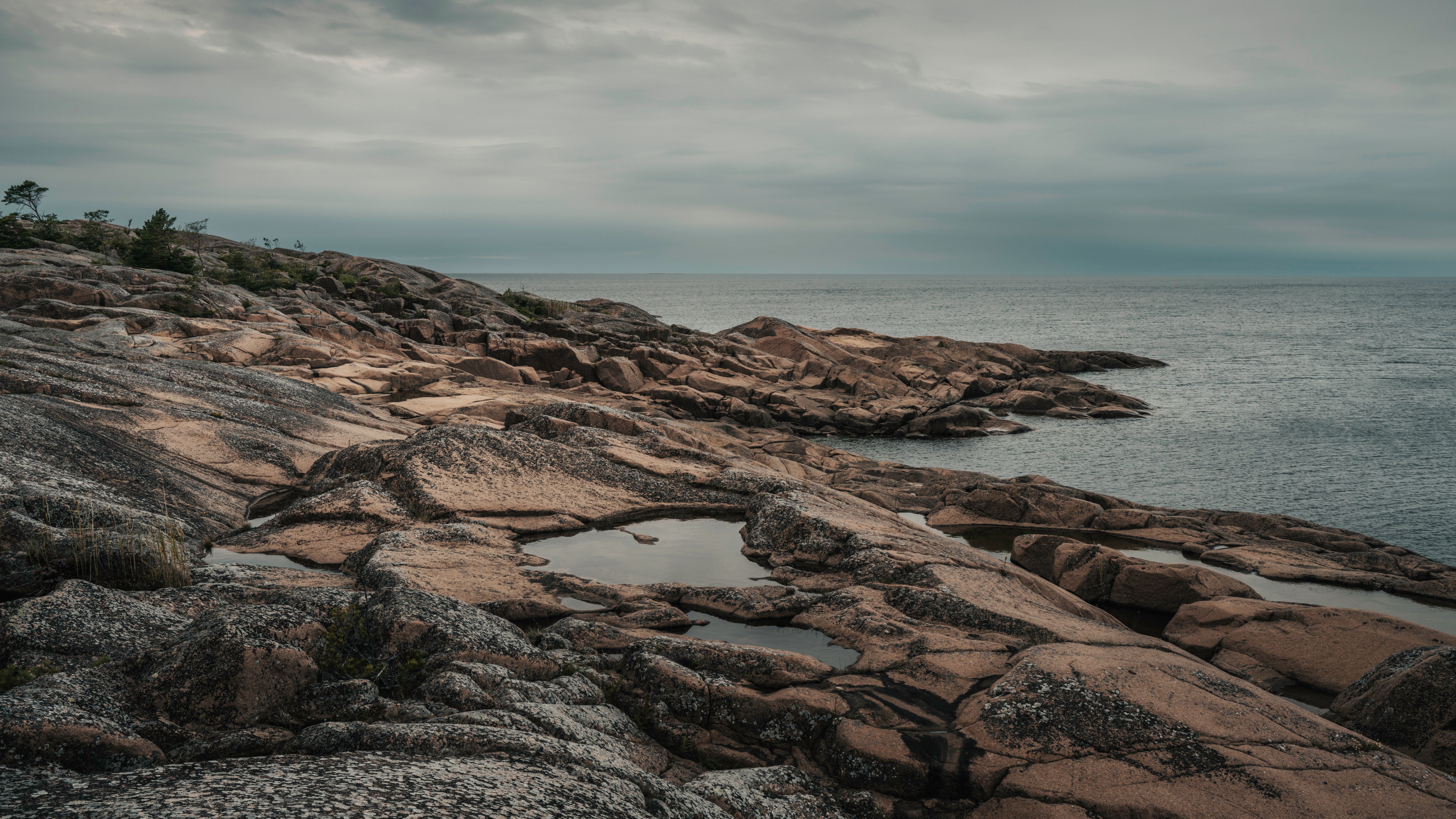 Rugged Ahvenanmaa Coastline in Cloudy Weather · Free Stock Photo
