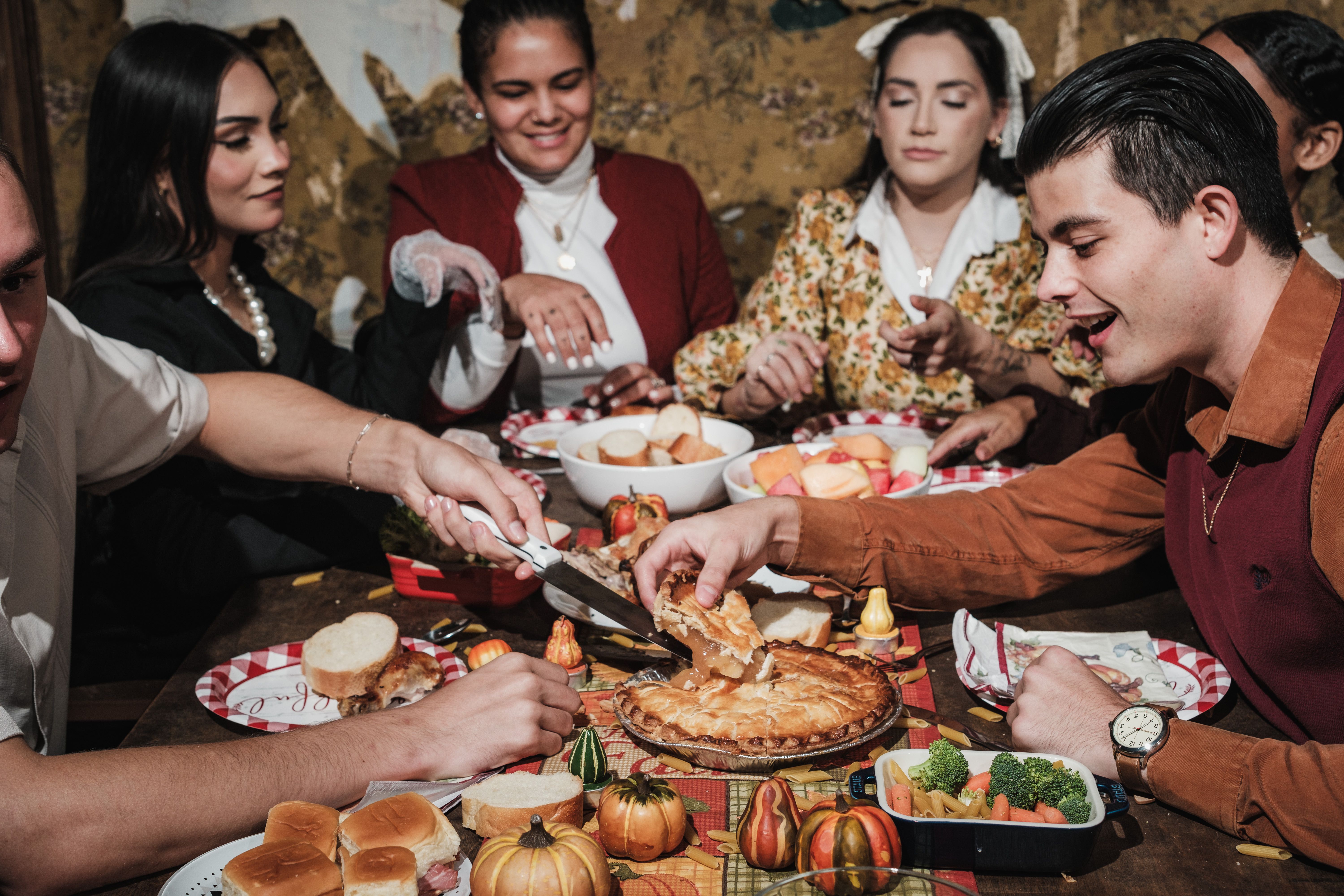 Festive Thanksgiving Dinner Gathering · Free Stock Photo