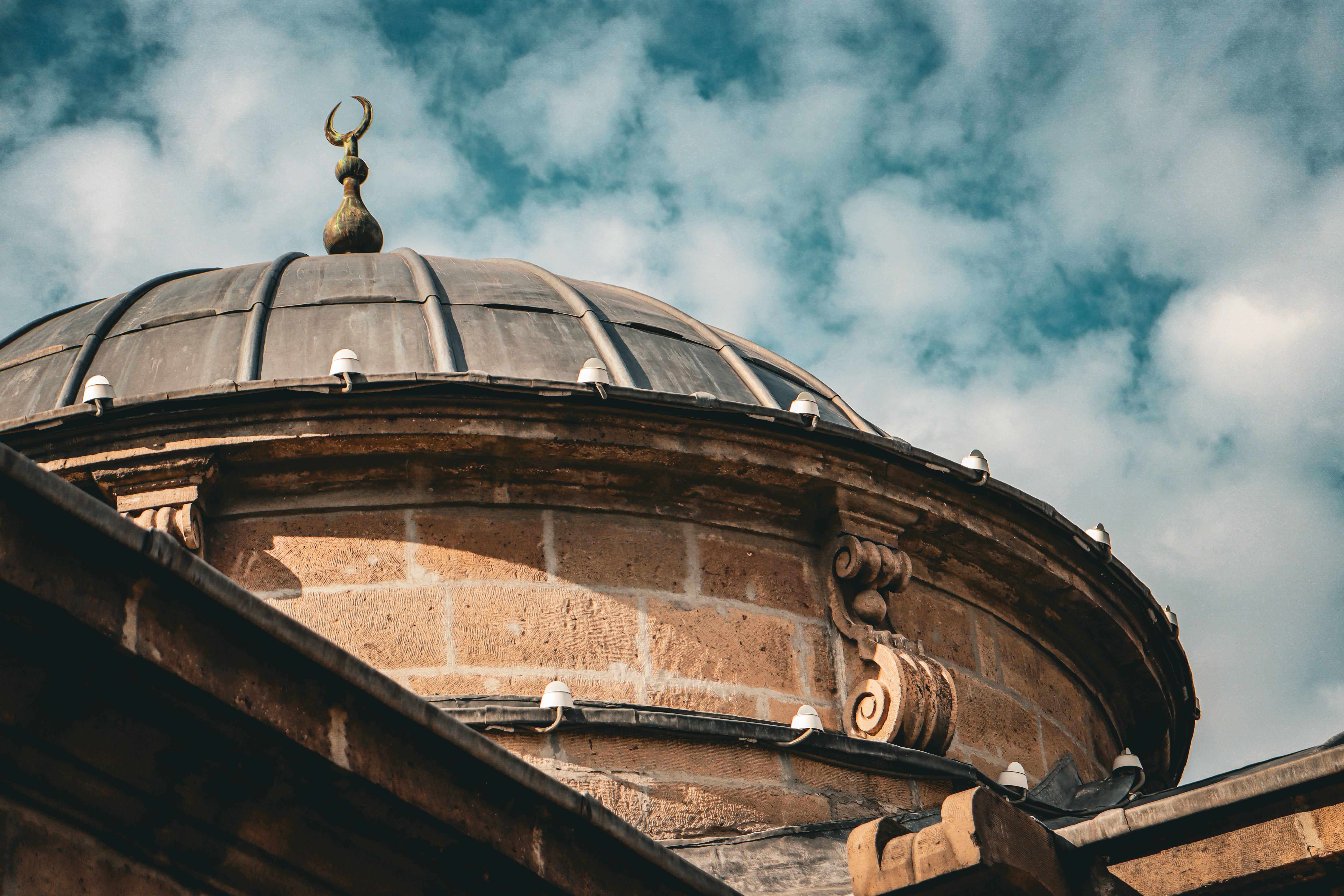Elegant Mosque Dome Under Blue Sky · Free Stock Photo