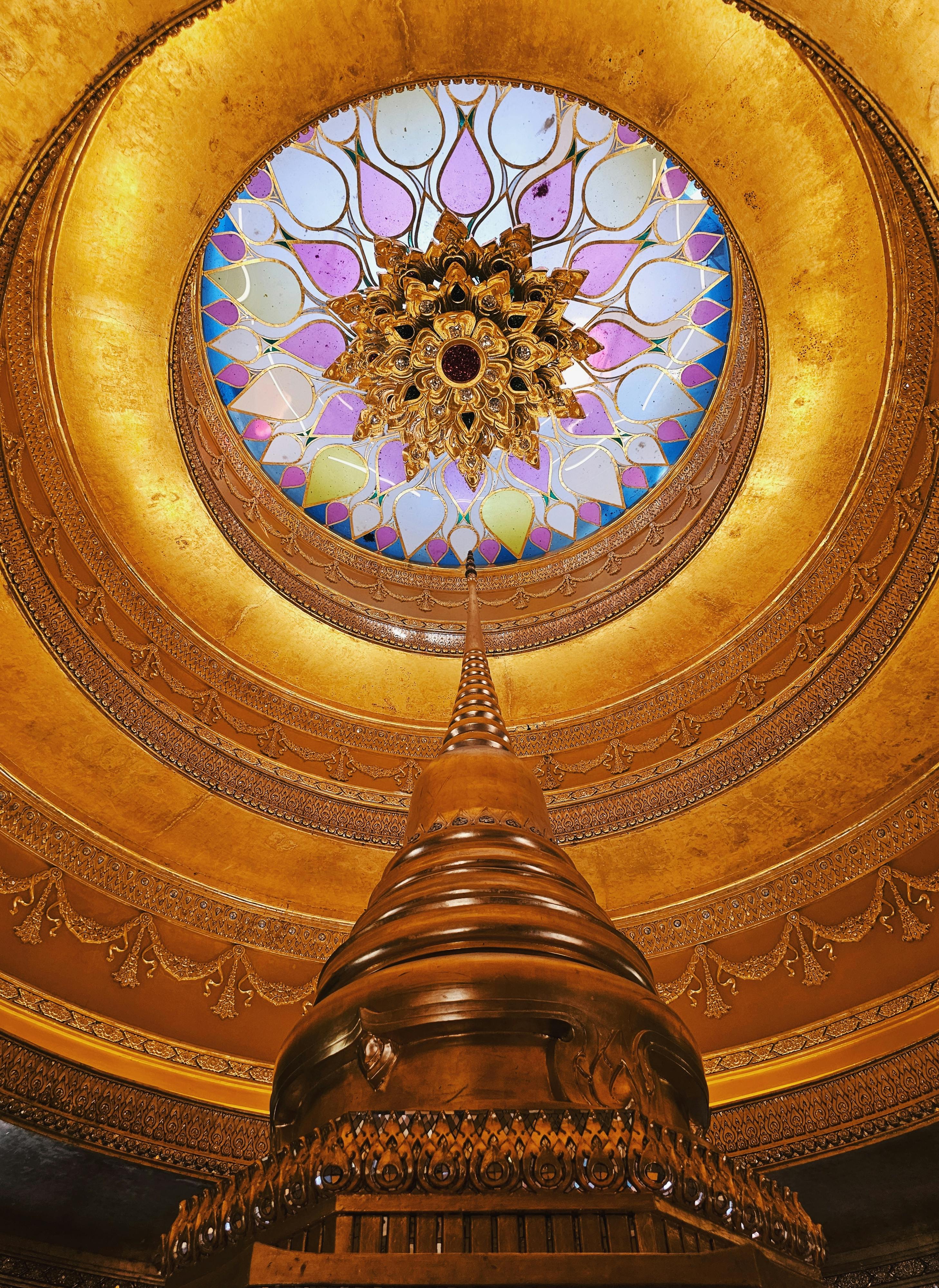 Golden Ceiling Photos, Download The BEST Free Golden Ceiling Stock ...