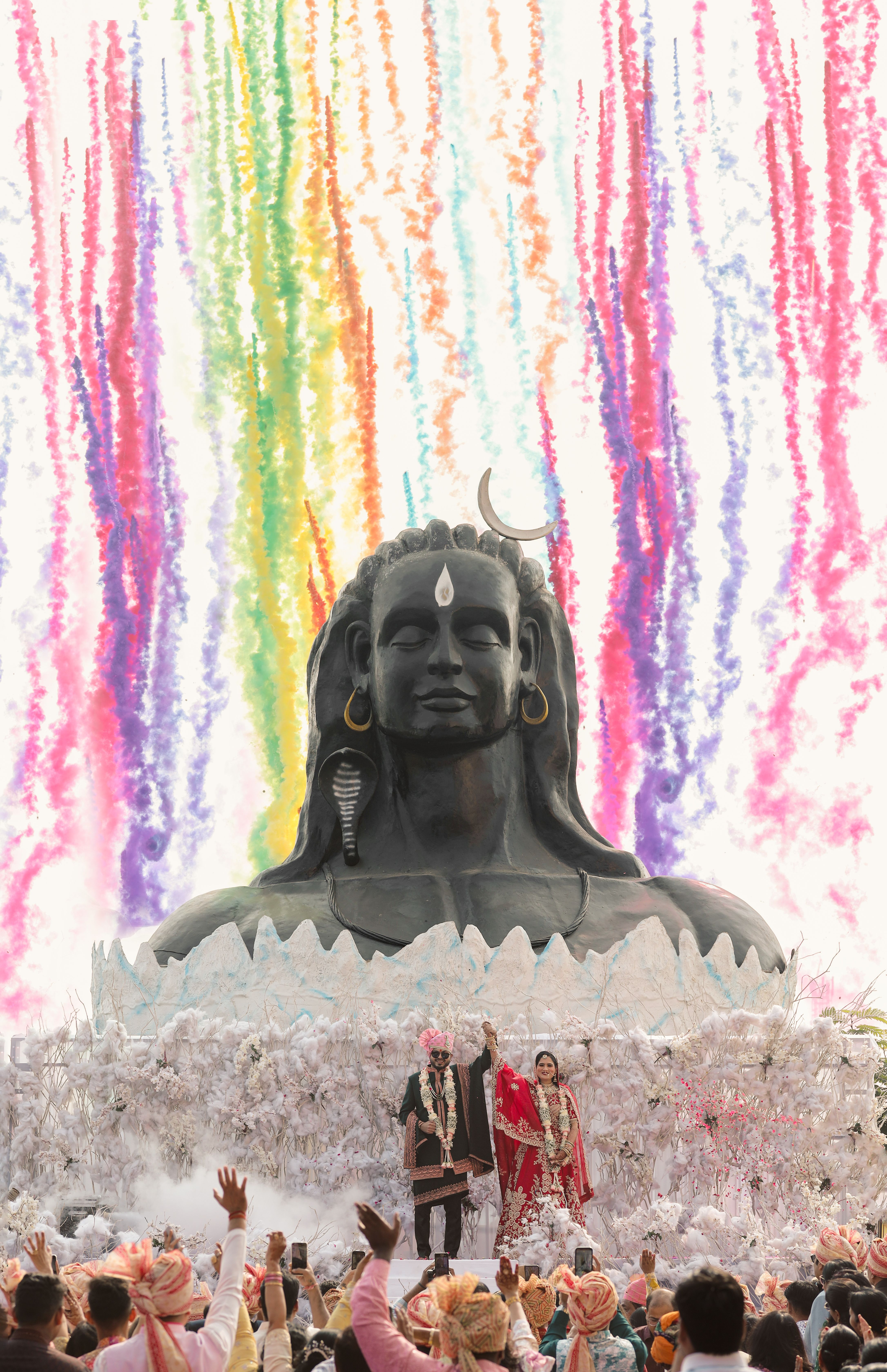 Colorful depiction of Lord Shiva in Varanasi · Free Stock Photo