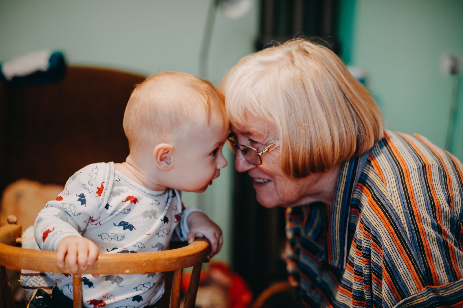 Grandmother Photos, Download The BEST Free Grandmother Stock Photos ...
