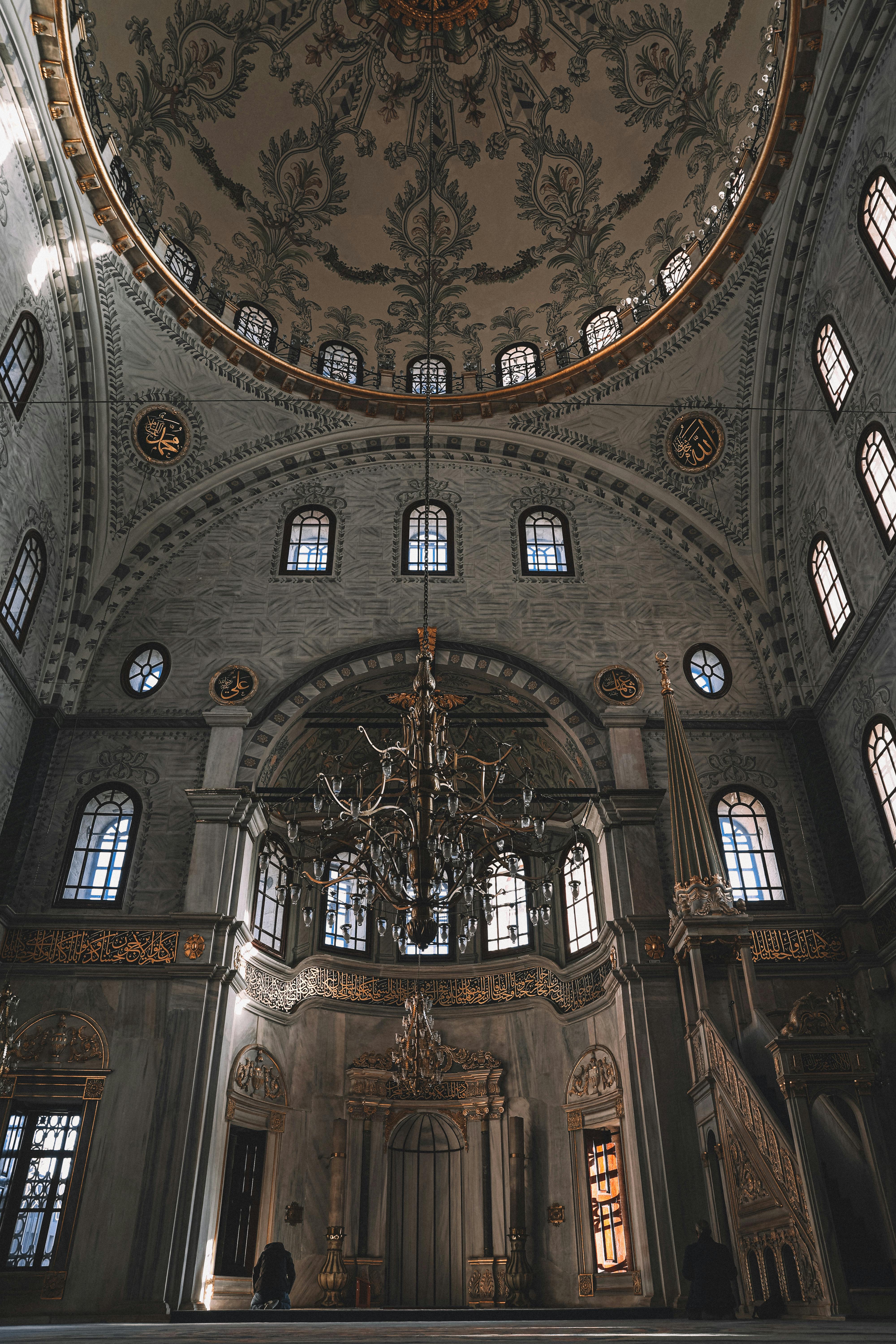 Intricate Interior of Historic Domed Building · Free Stock Photo