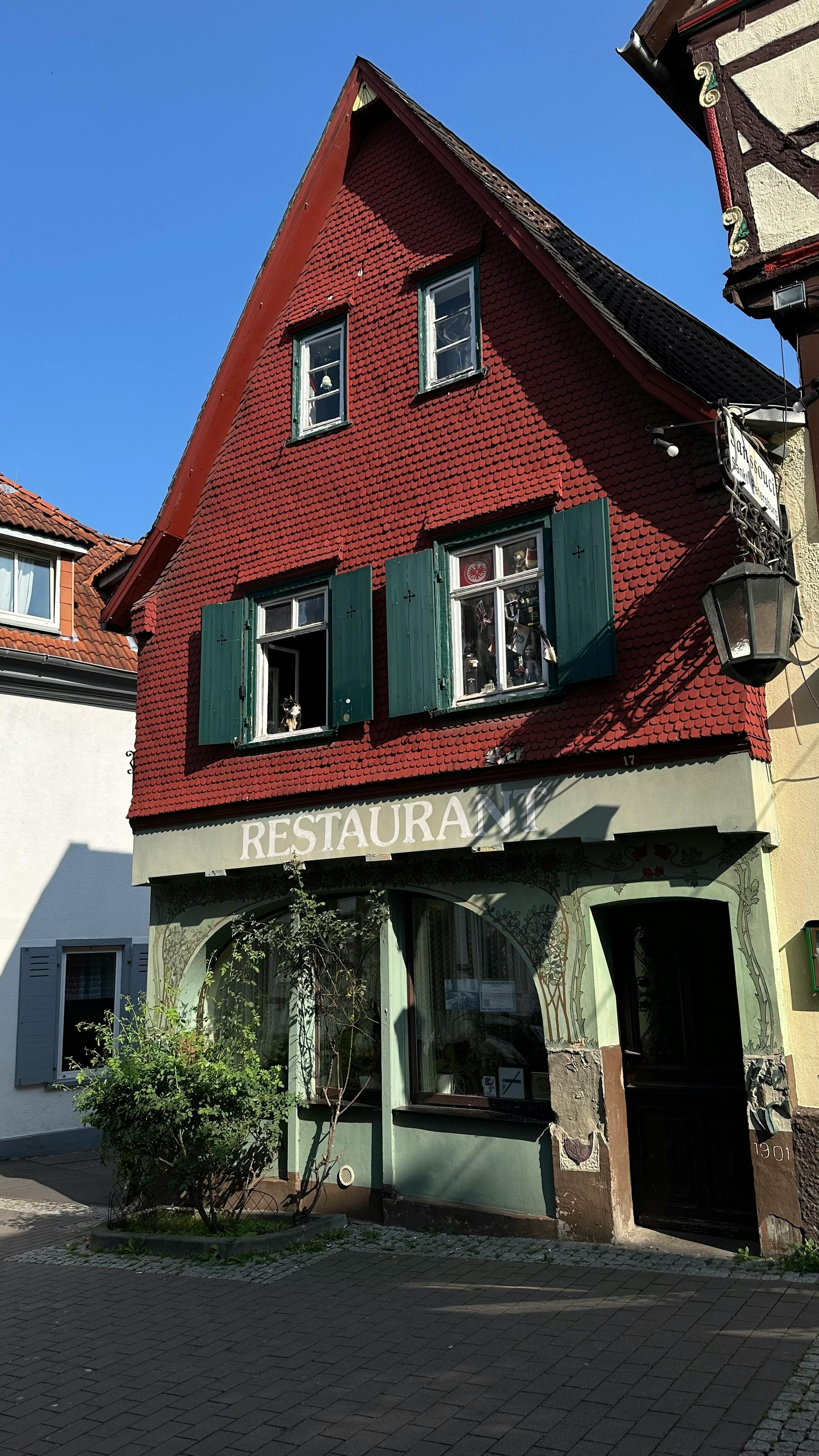 Charming Red Brick Restaurant in European Town · Free Stock Photo