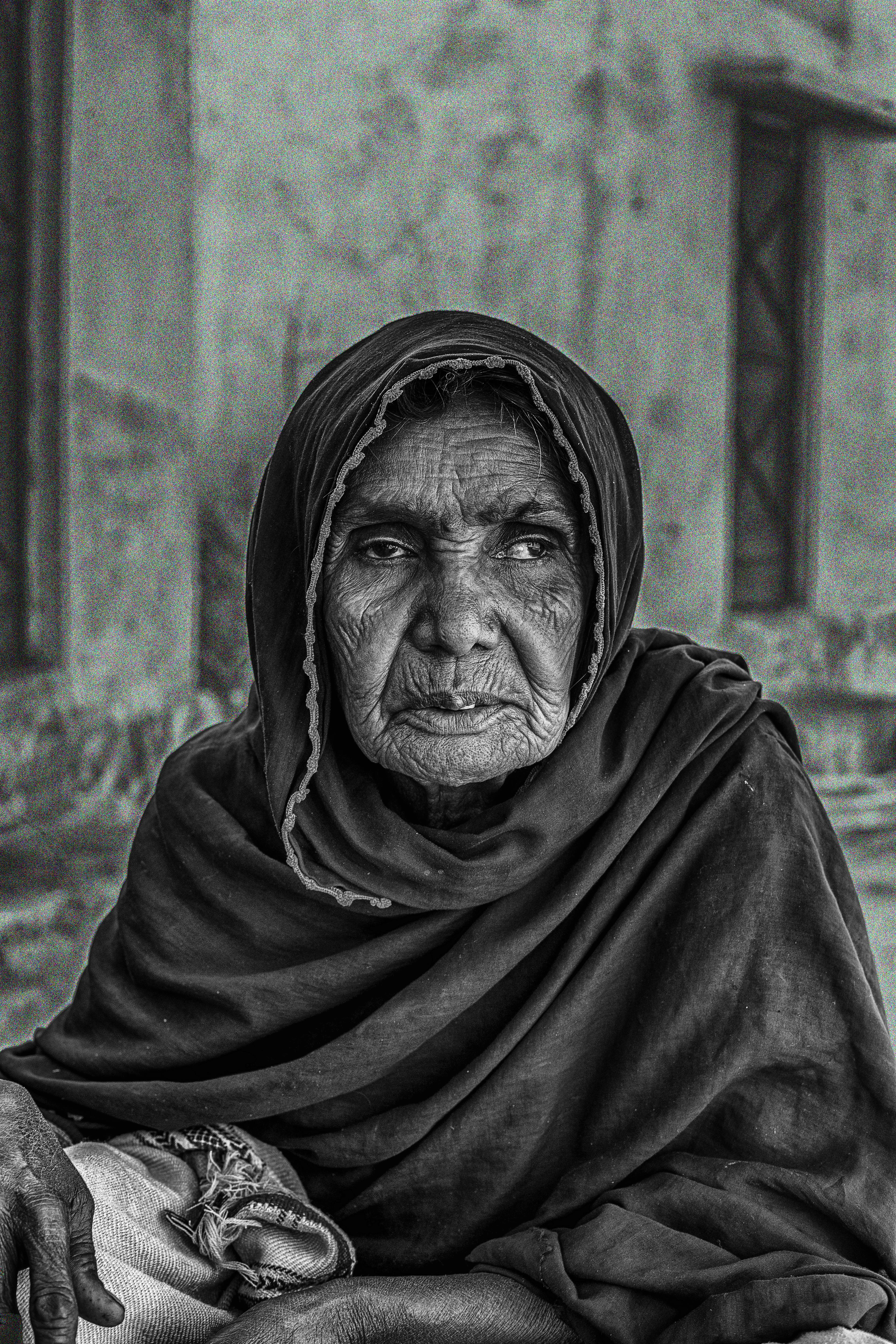 Pakistani Old Women Photos, Download The BEST Free Pakistani Old Women ...