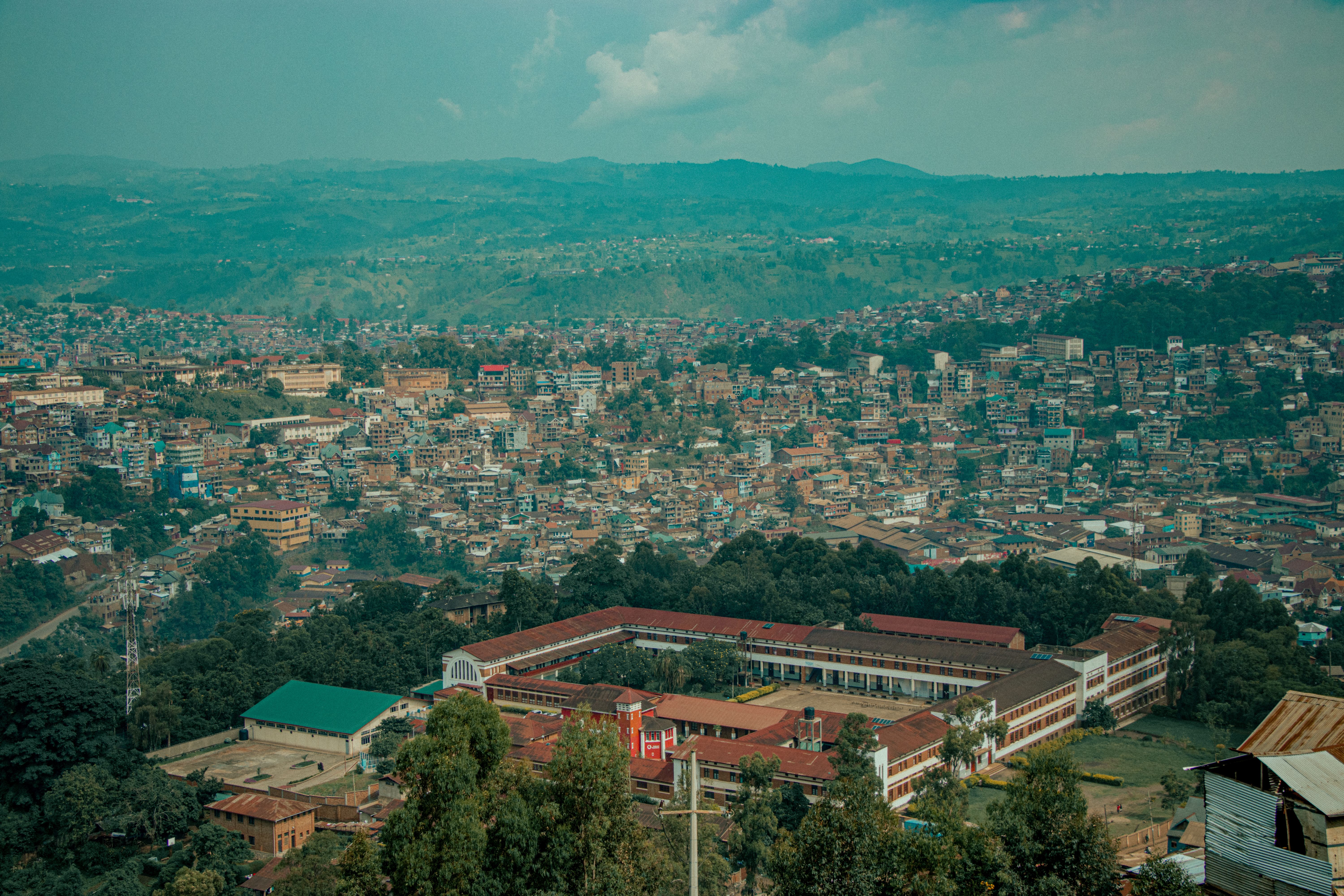 Vista Aérea Panorámica De Bukavu, República Democrática Del Congo ...