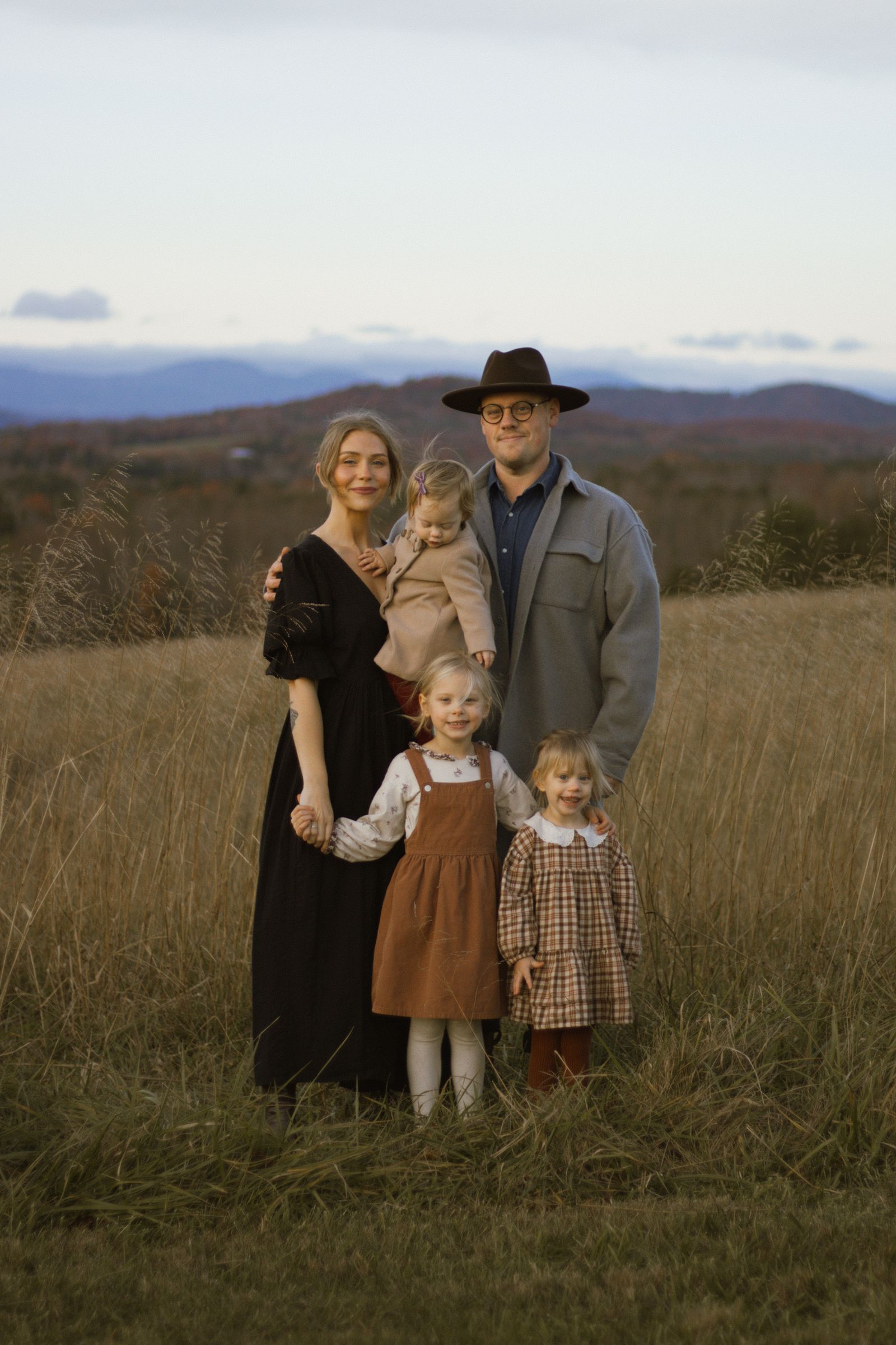 Family+Photos+With+Children Photos, Download The BEST Free Family ...