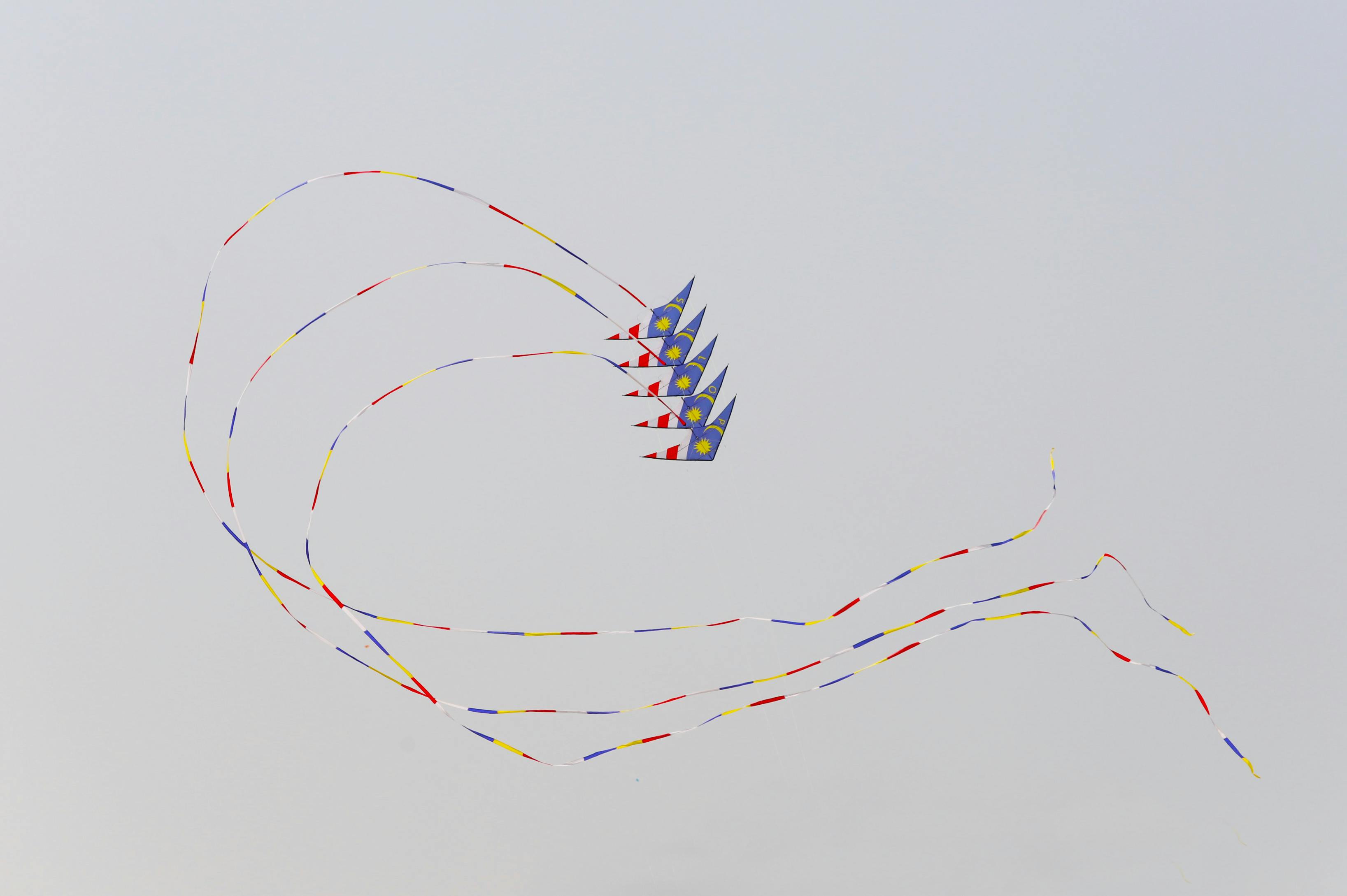 Multiple Kites Photos, Download The BEST Free Multiple Kites Stock ...