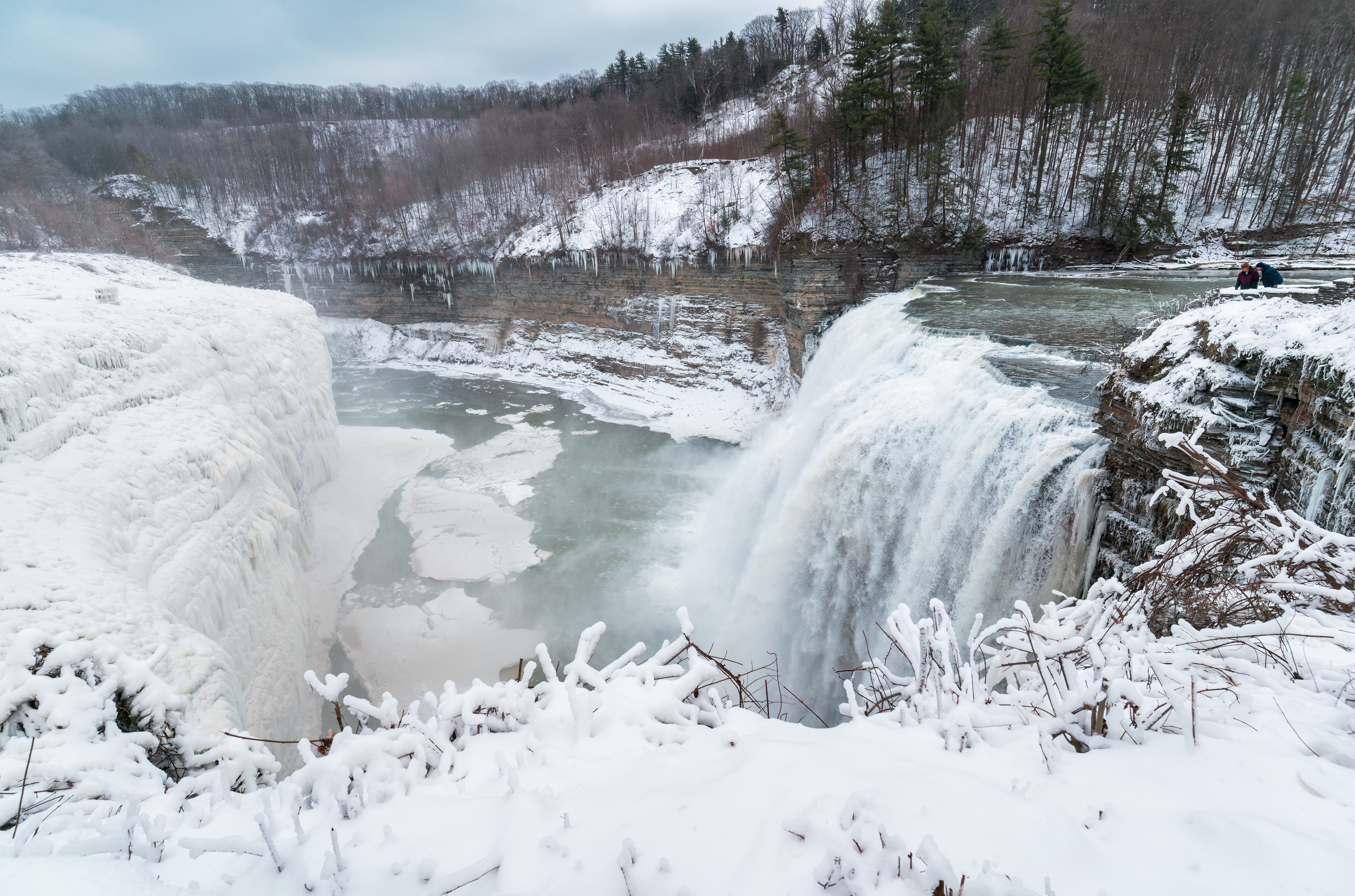 Stunning Winter Scene at Letchworth State Park Waterfall · Free Stock Photo