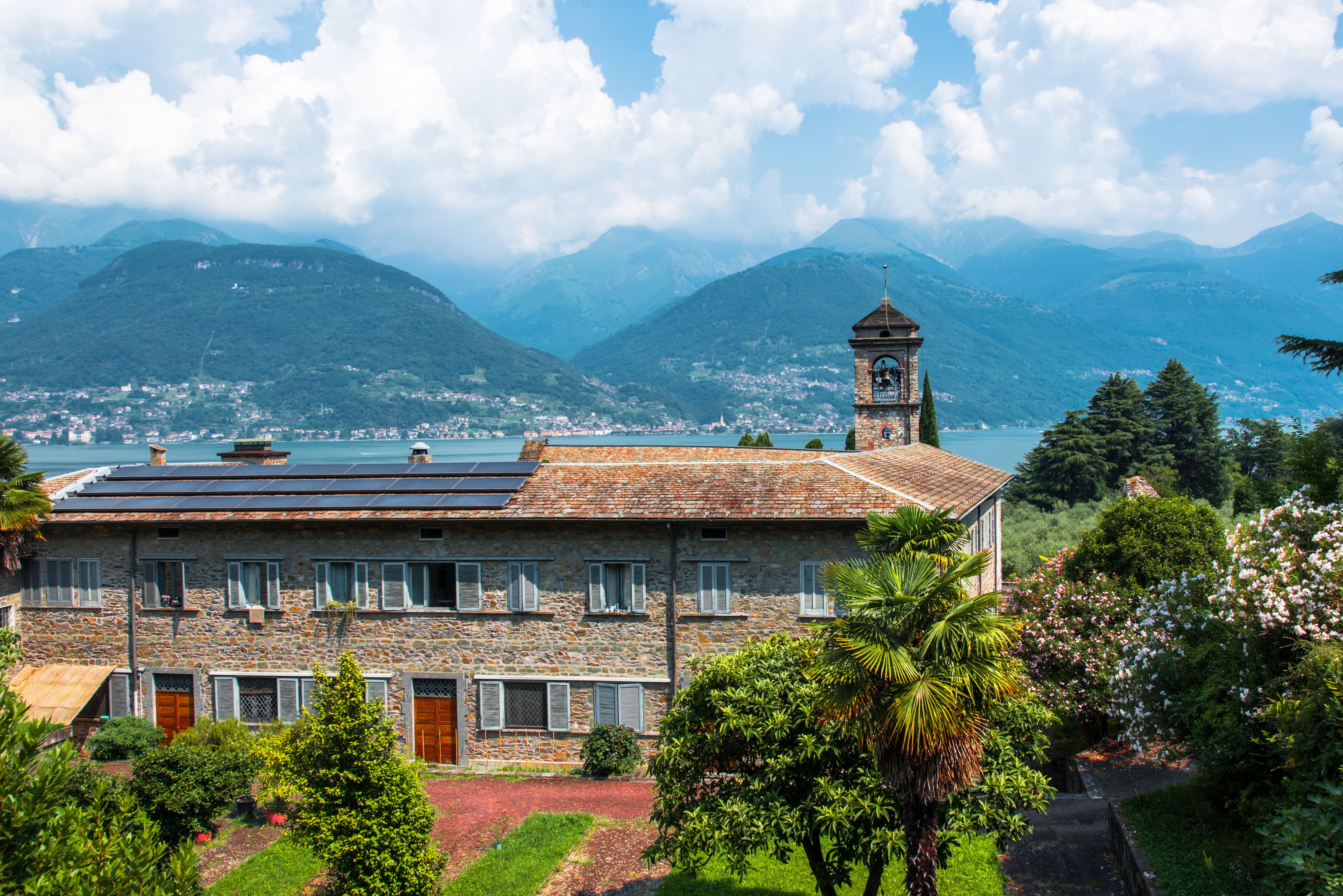 Historic Building Overlooking Lake Como · Free Stock Photo