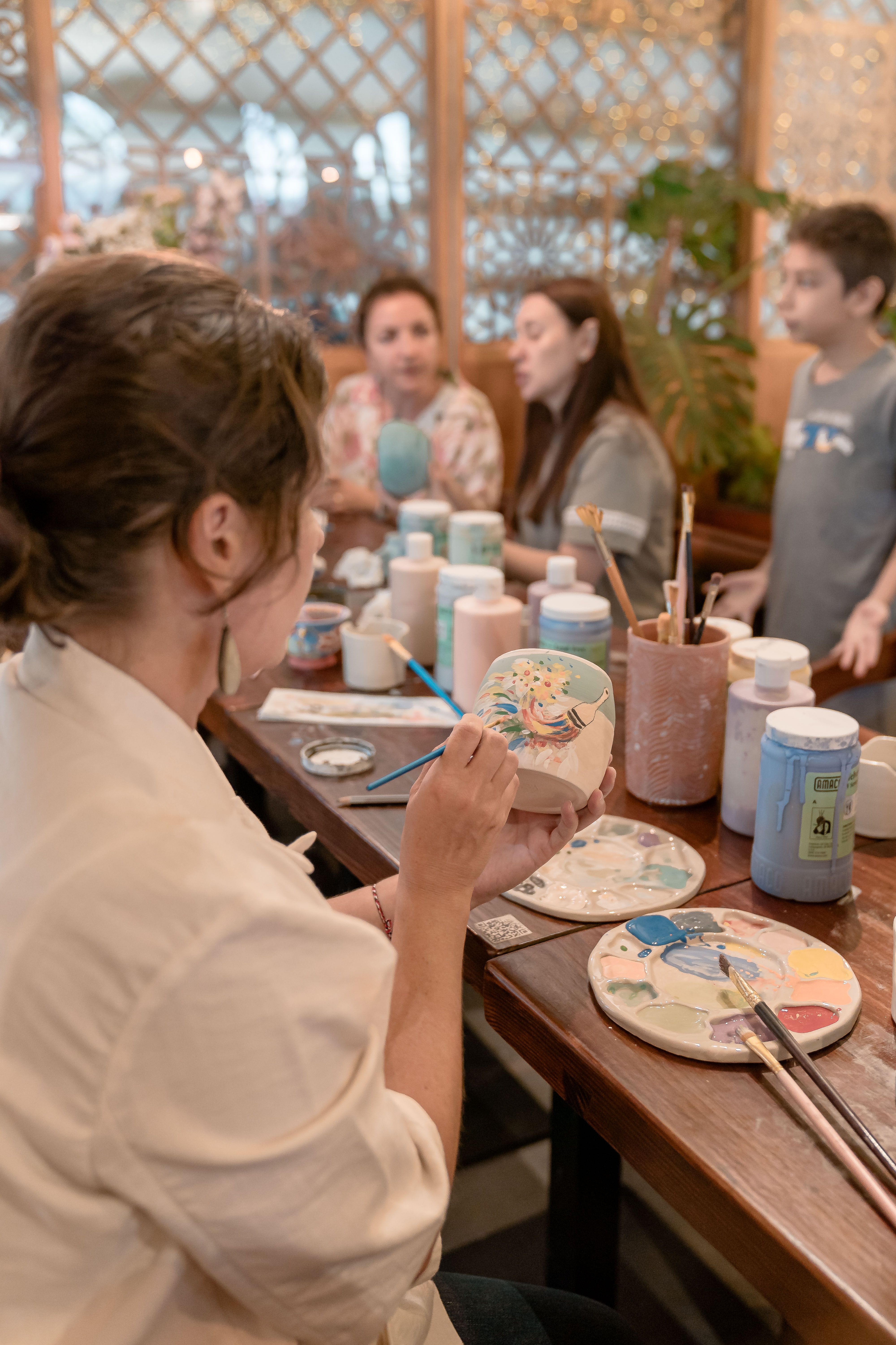 Pottery Painting Workshop with Family at Maldives · Free Stock Photo