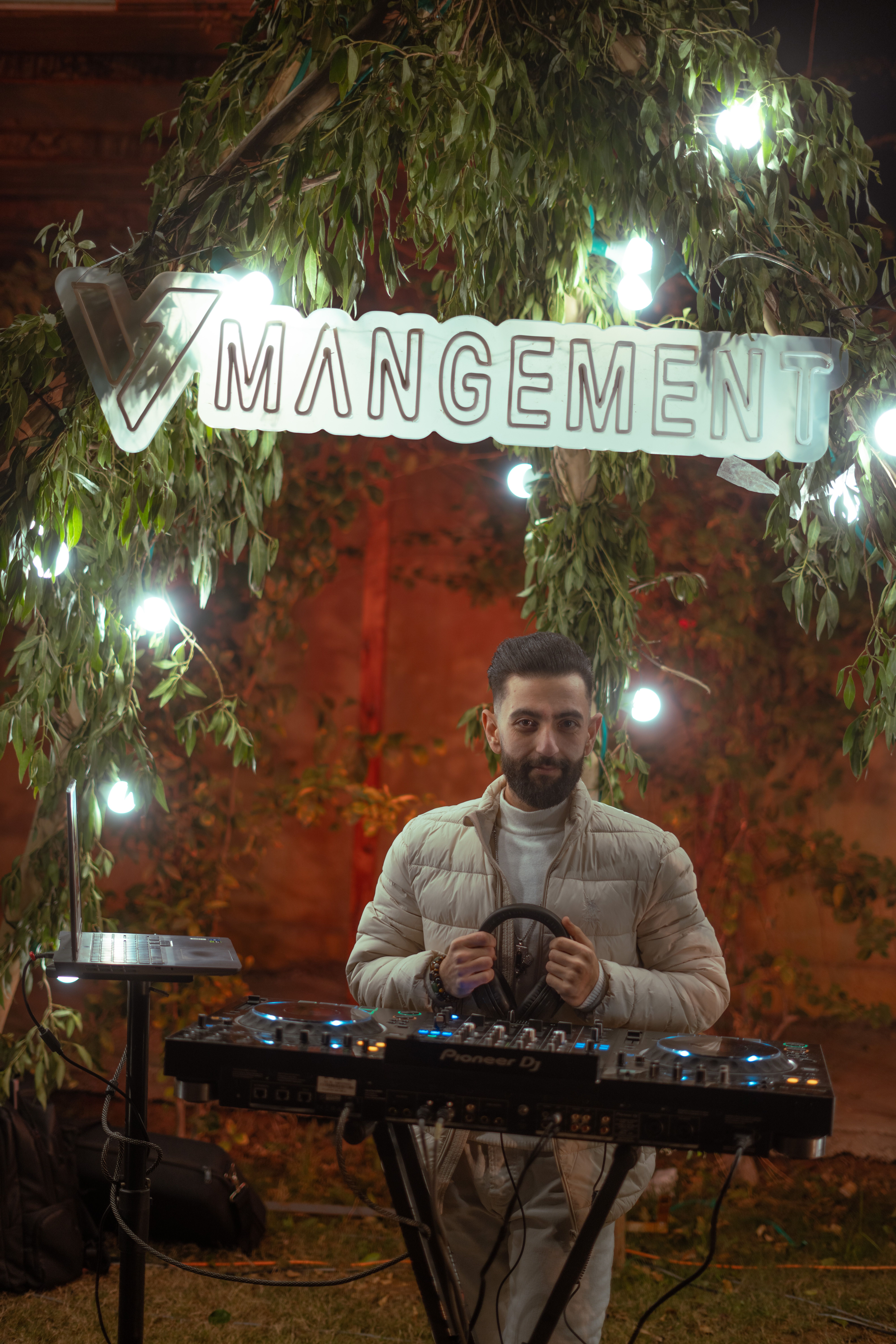 DJ Performing at Night Outdoor Event in Baghdad · Free Stock Photo