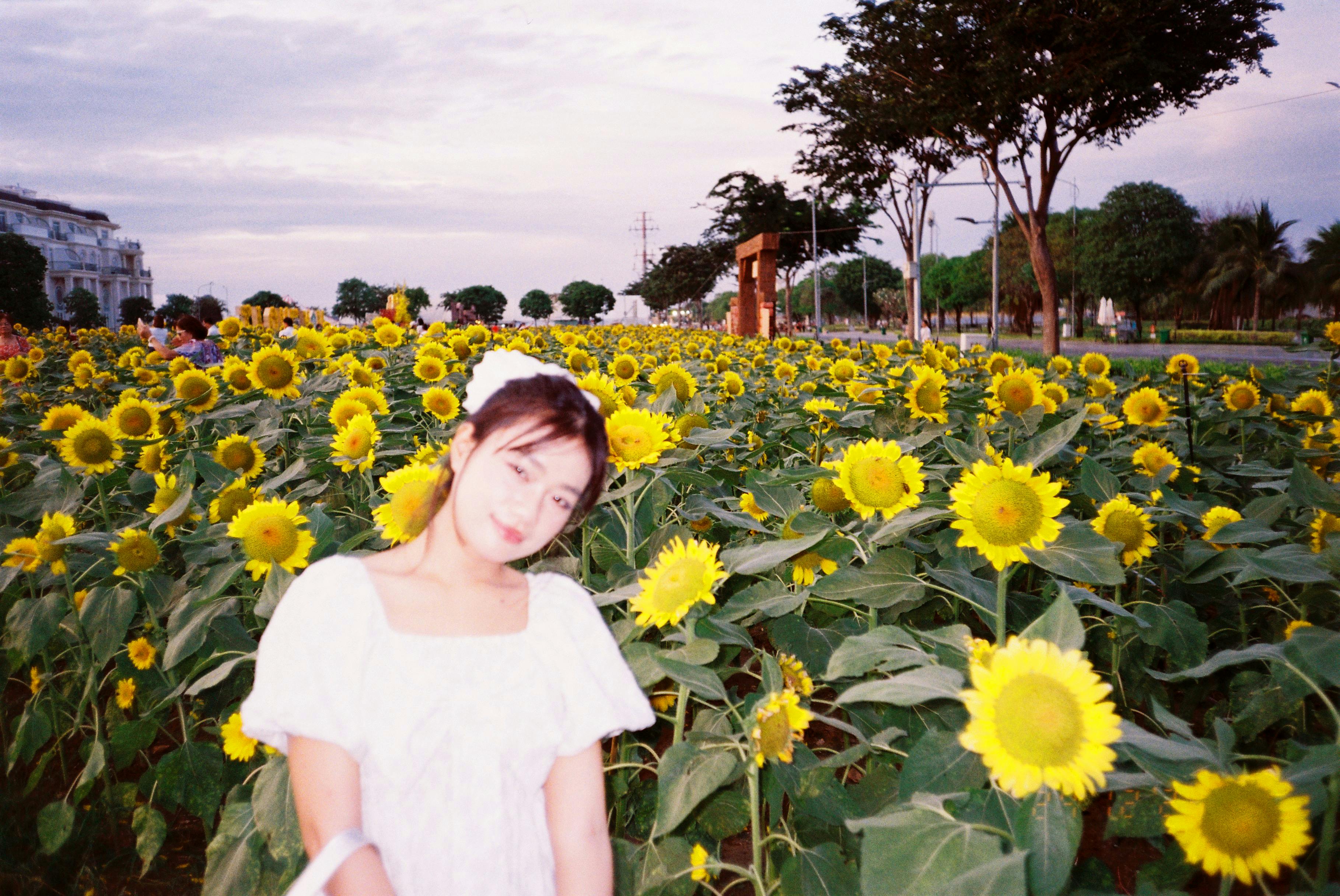 Girls Pict Photos, Download The BEST Free Girls Pict Stock Photos & HD ...