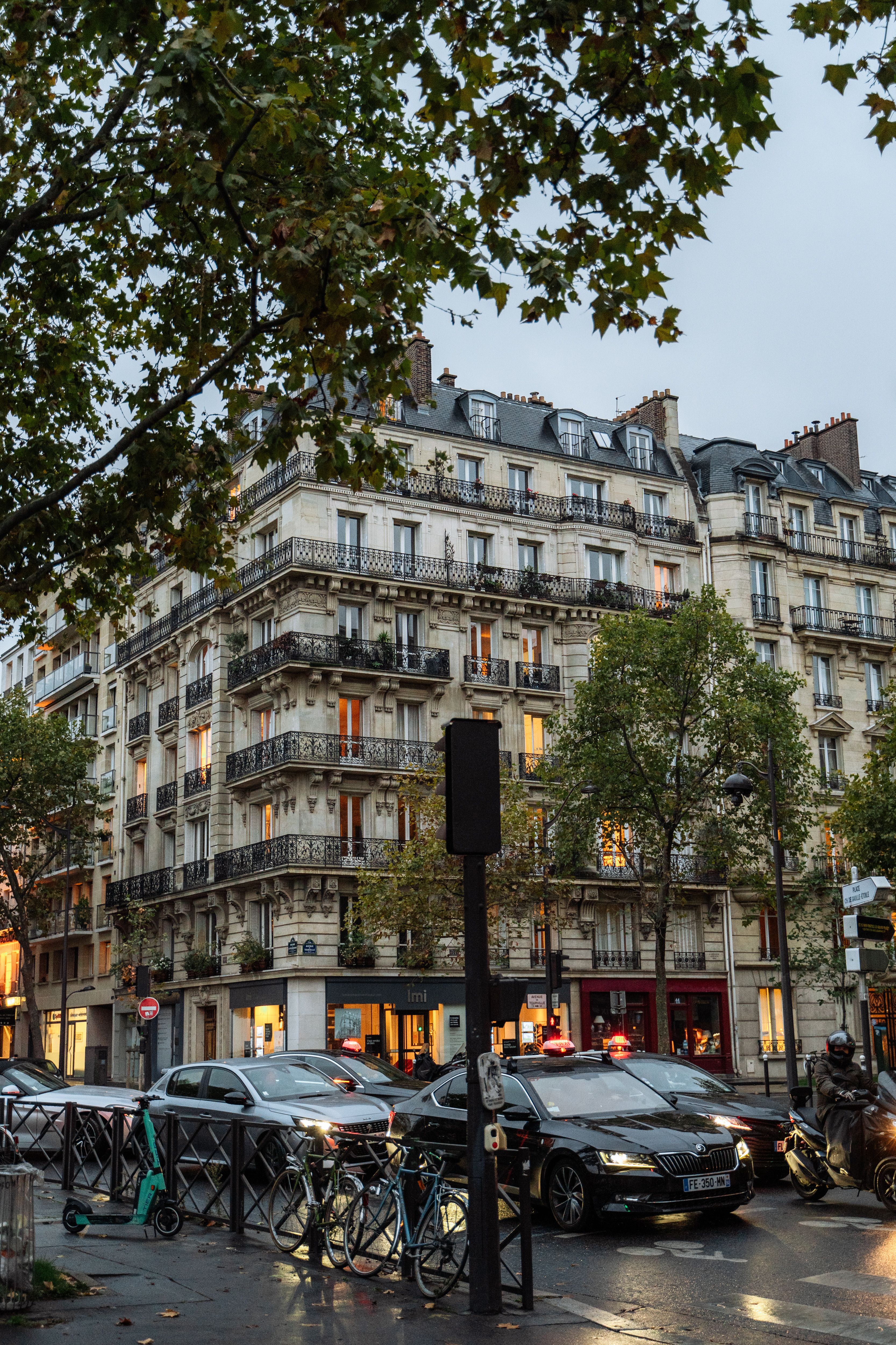 Paris Vibes Blue Photos, Download The BEST Free Paris Vibes Blue Stock ...