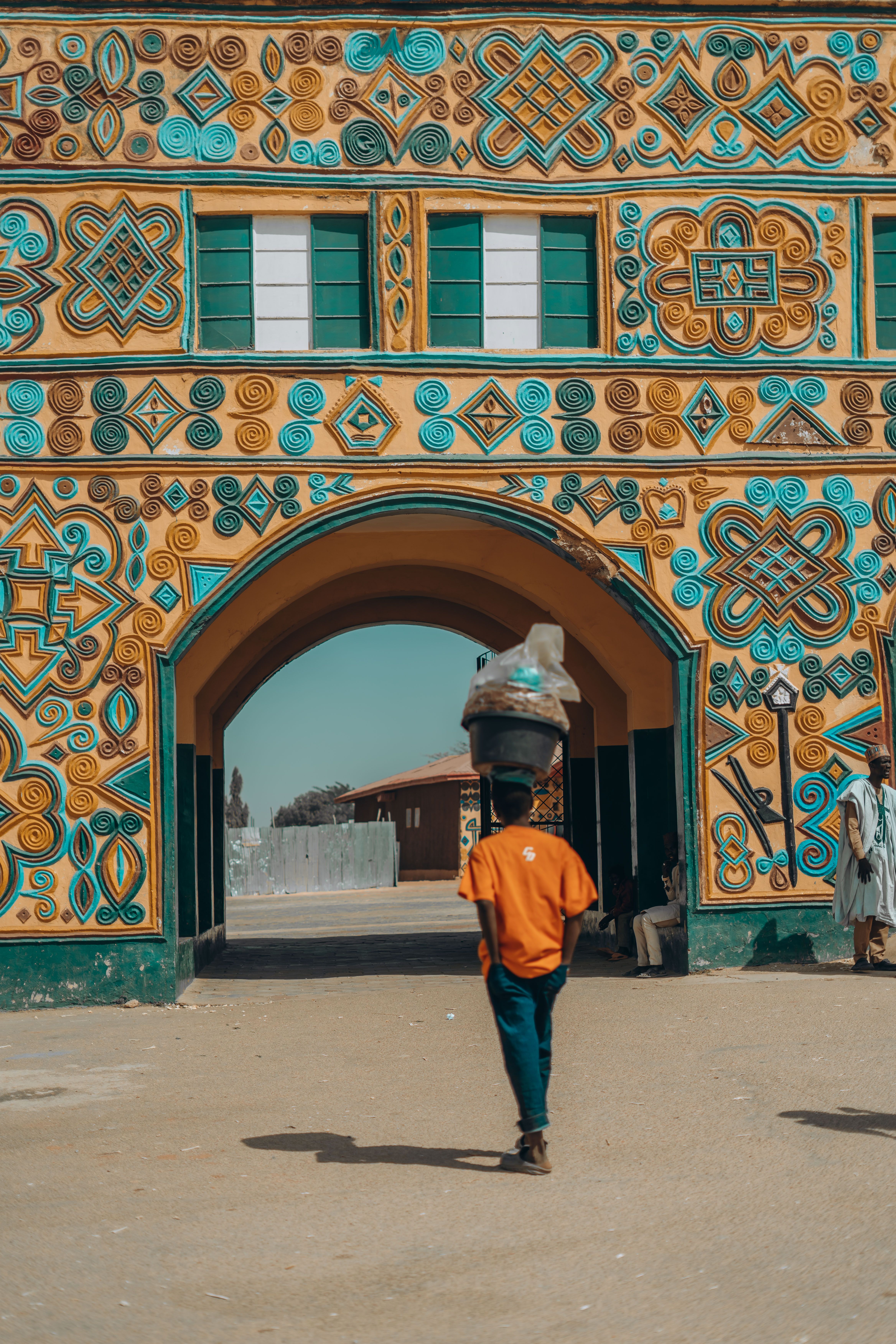 Colorful Traditional Architecture and Local Life · Free Stock Photo