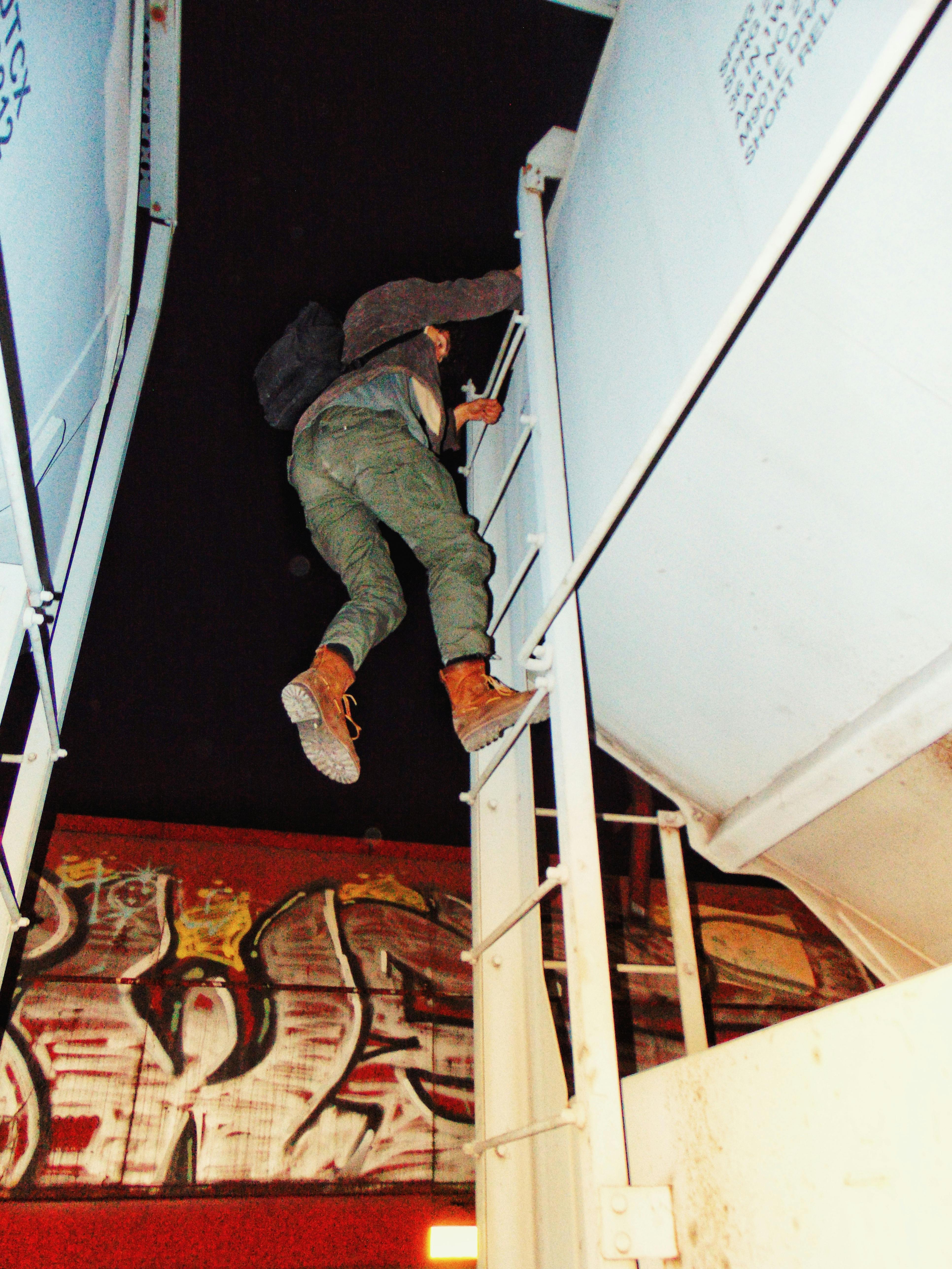 Animated Man Climbing A Ladder Photos, Download The BEST Free Animated ...