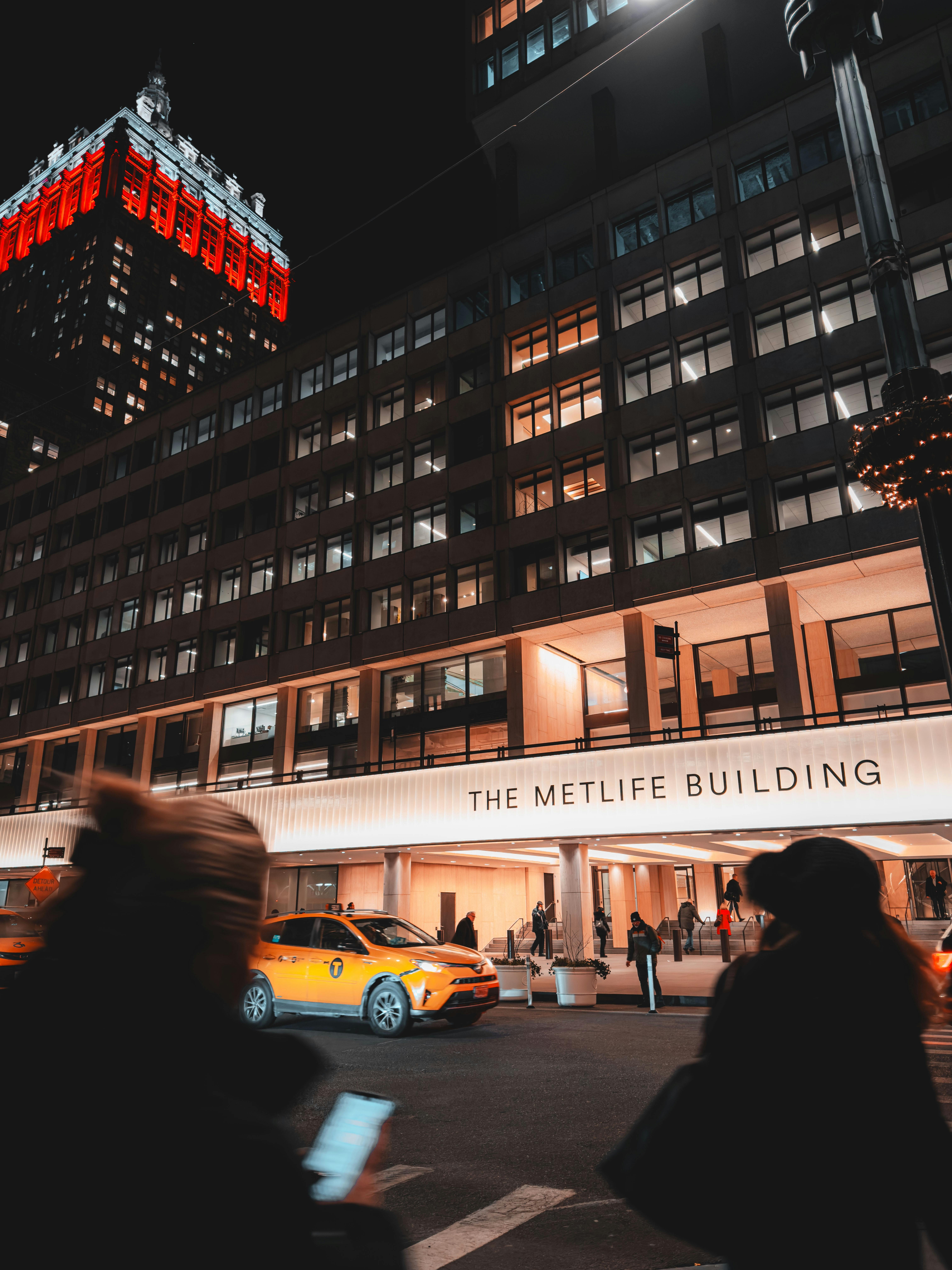 Night view of the MetLife Building in NYC · Free Stock Photo