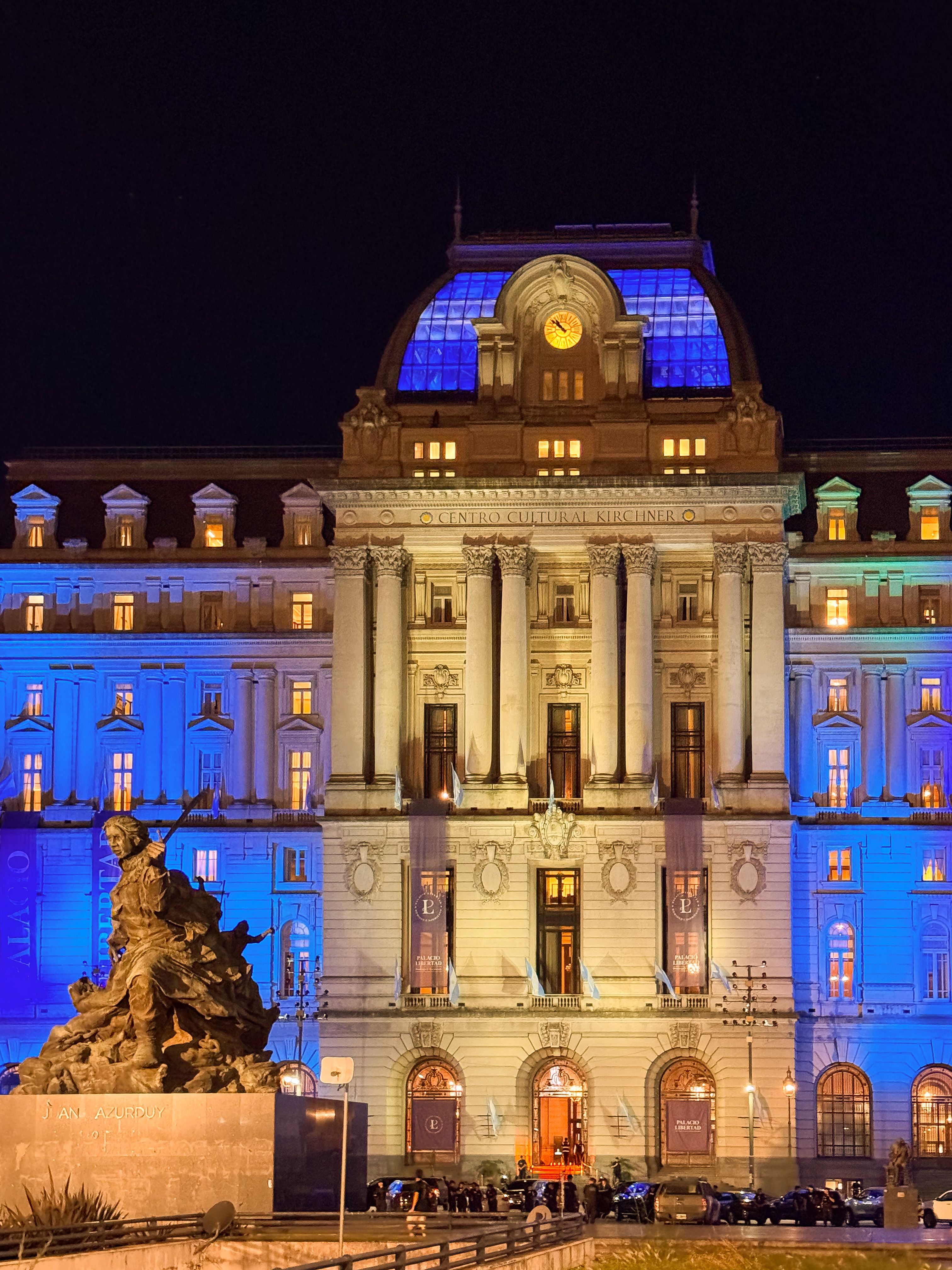 Illuminated Historical Building at Night · Free Stock Photo