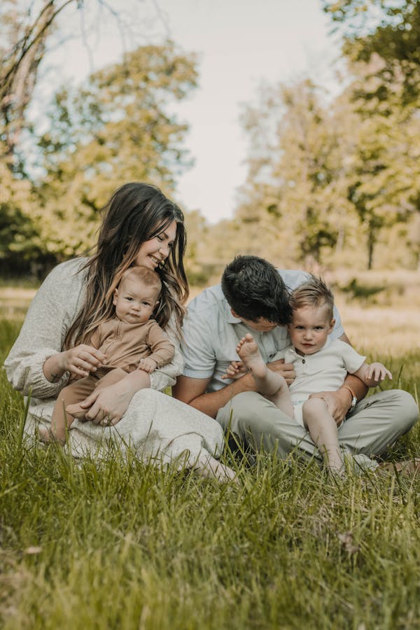 Family Picnic Photos, Download The BEST Free Family Picnic Stock Photos ...