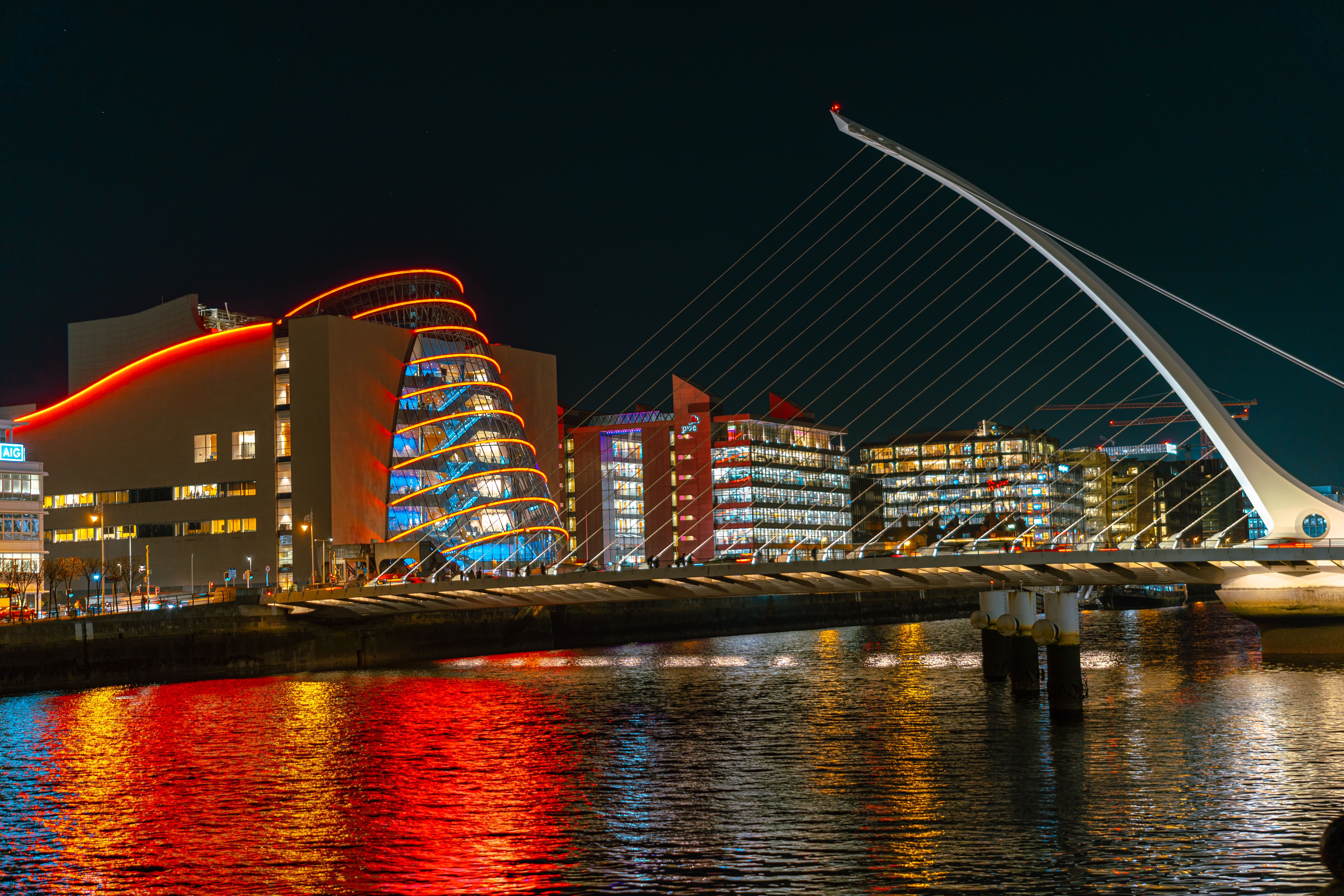 Nighttime Cityscape of Dublin's Samuel Beckett Bridge · Free Stock Photo
