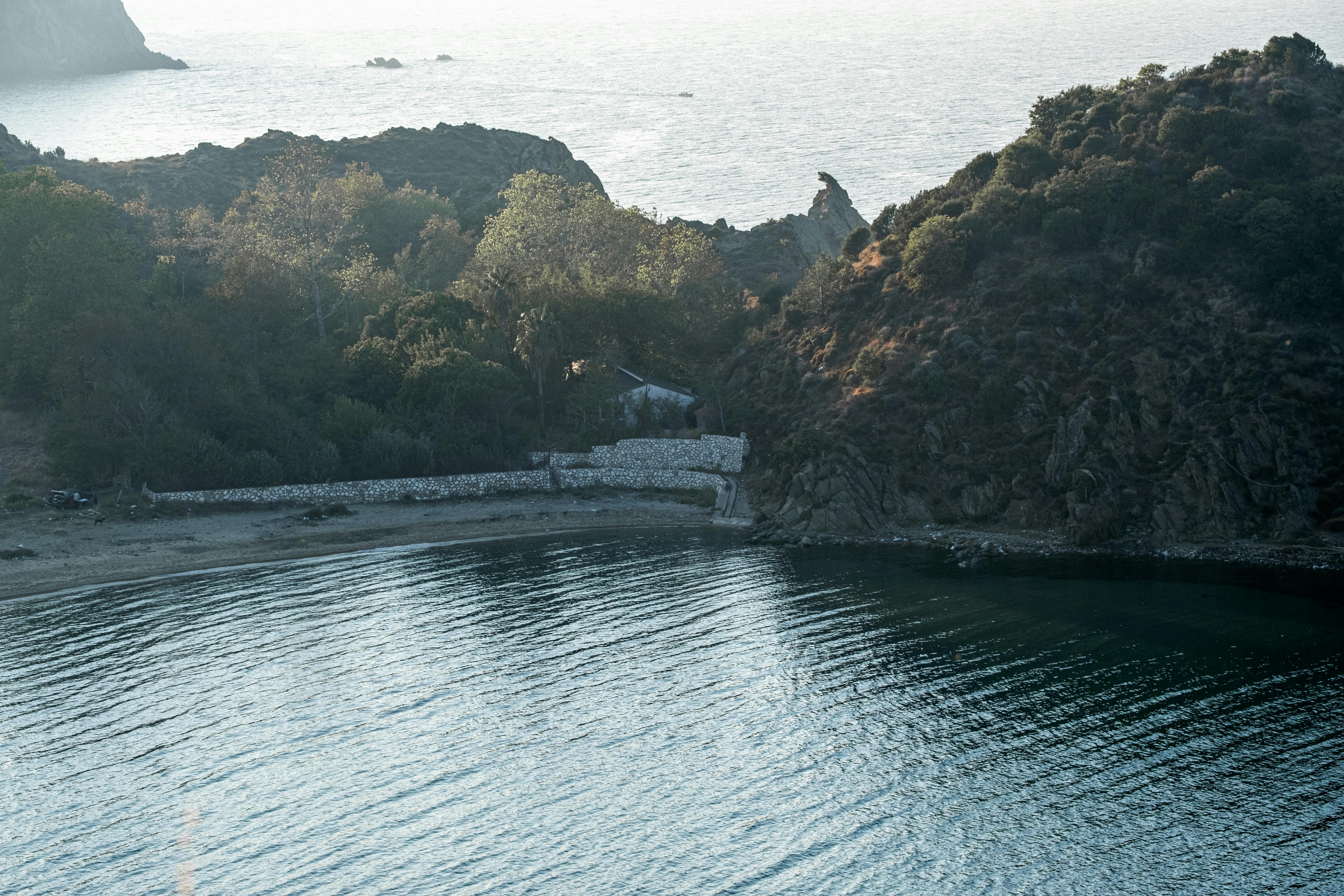 Slope Liner Photos, Download The BEST Free Slope Liner Stock Photos ...