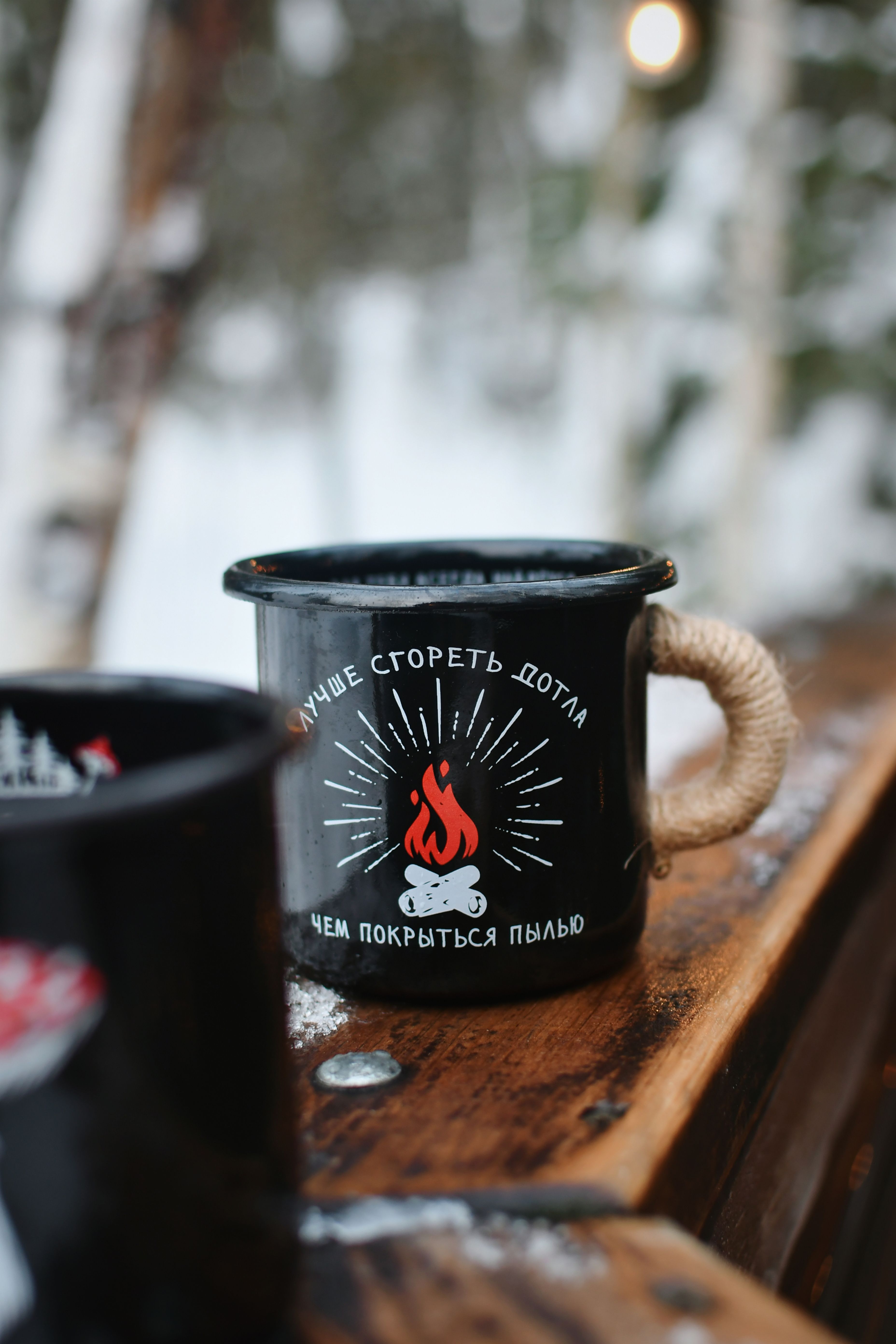 Rustic Mug in Outdoor Winter Setting · Free Stock Photo