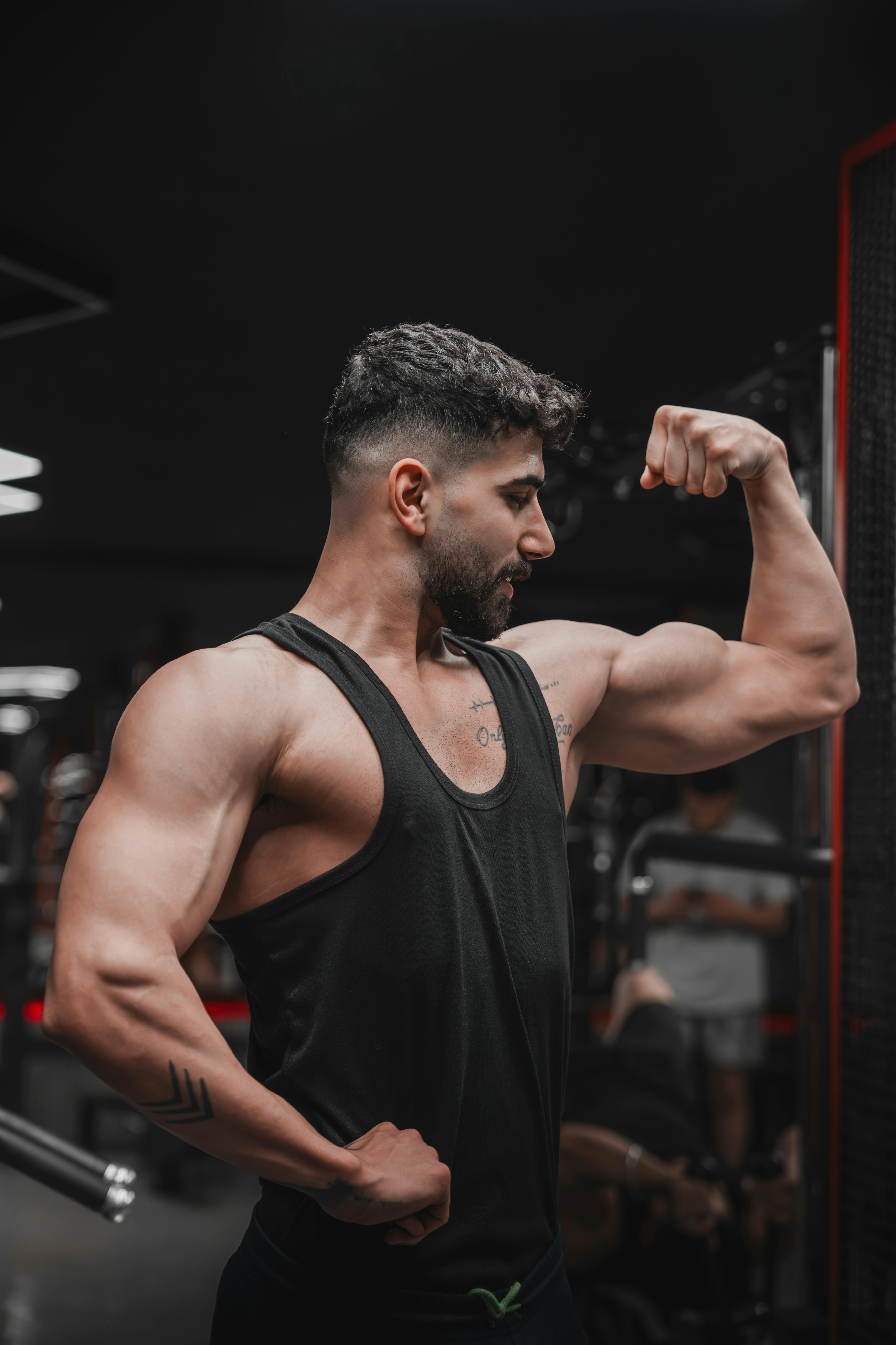 Ian Flexing Photos, Download The BEST Free Ian Flexing Stock Photos ...