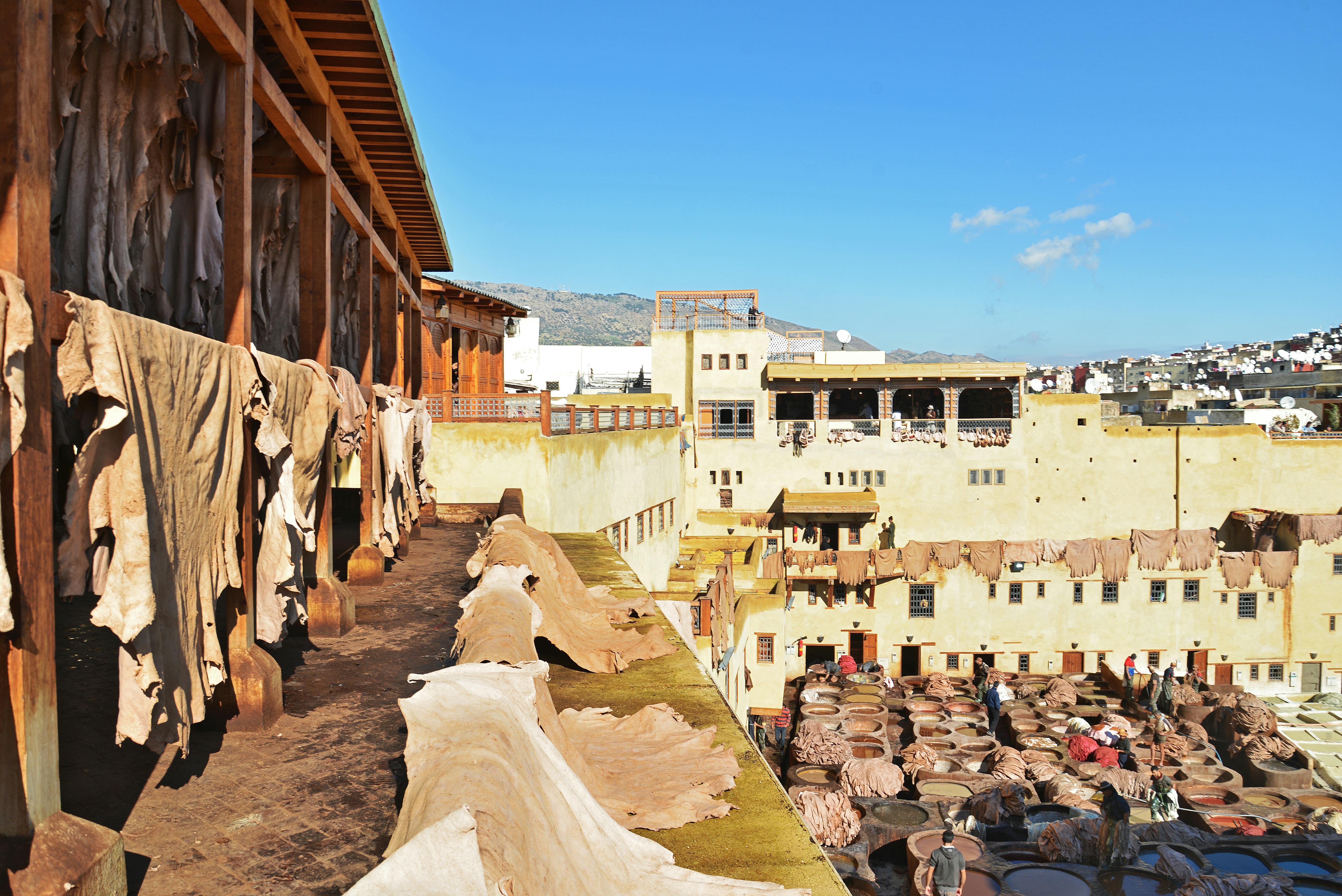 Tannerie Traditionnelle De Cuir à Fès, Maroc · Photo gratuite