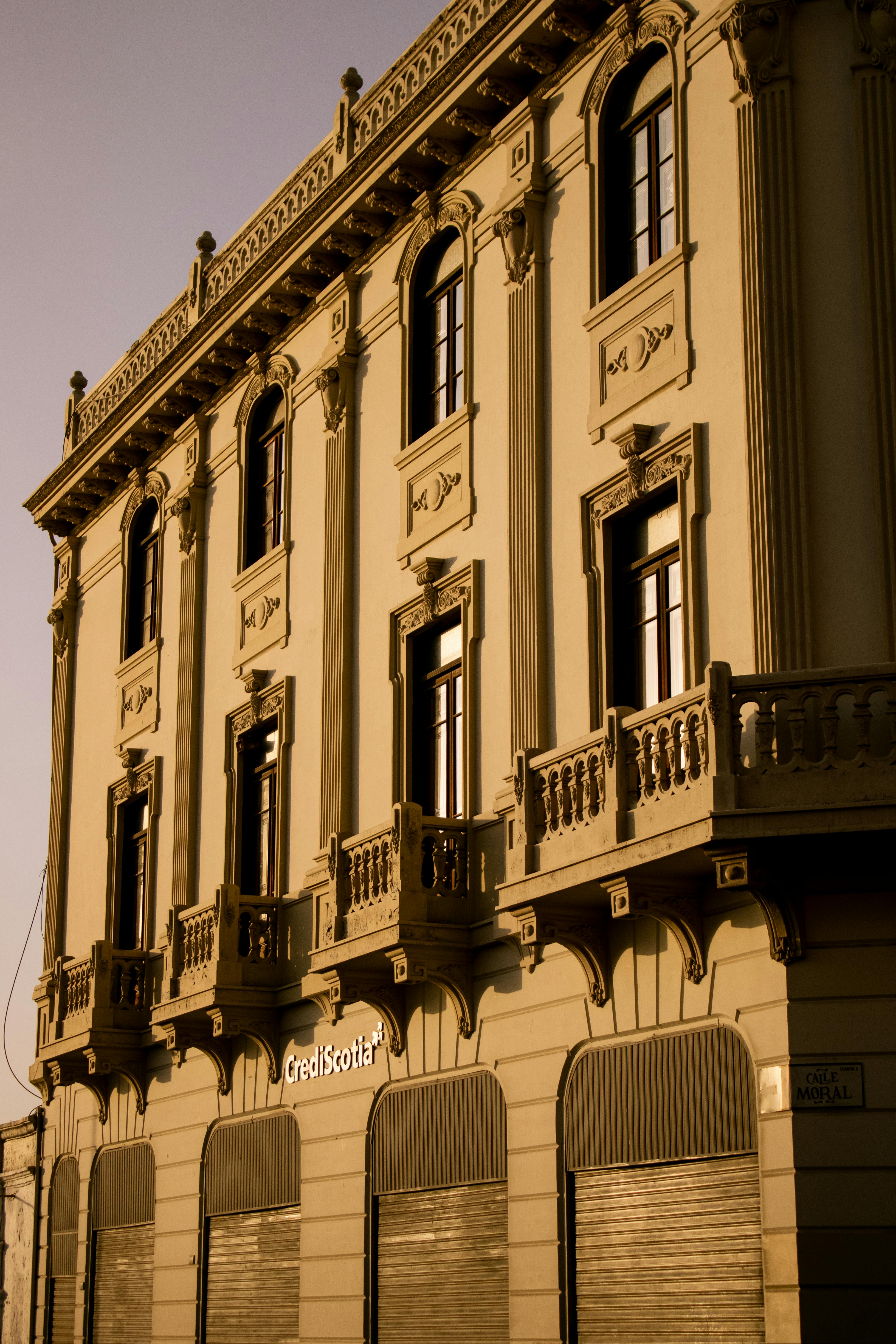 Edificio Histórico De Arequipa En La Hora Dorada · Foto de stock gratuita