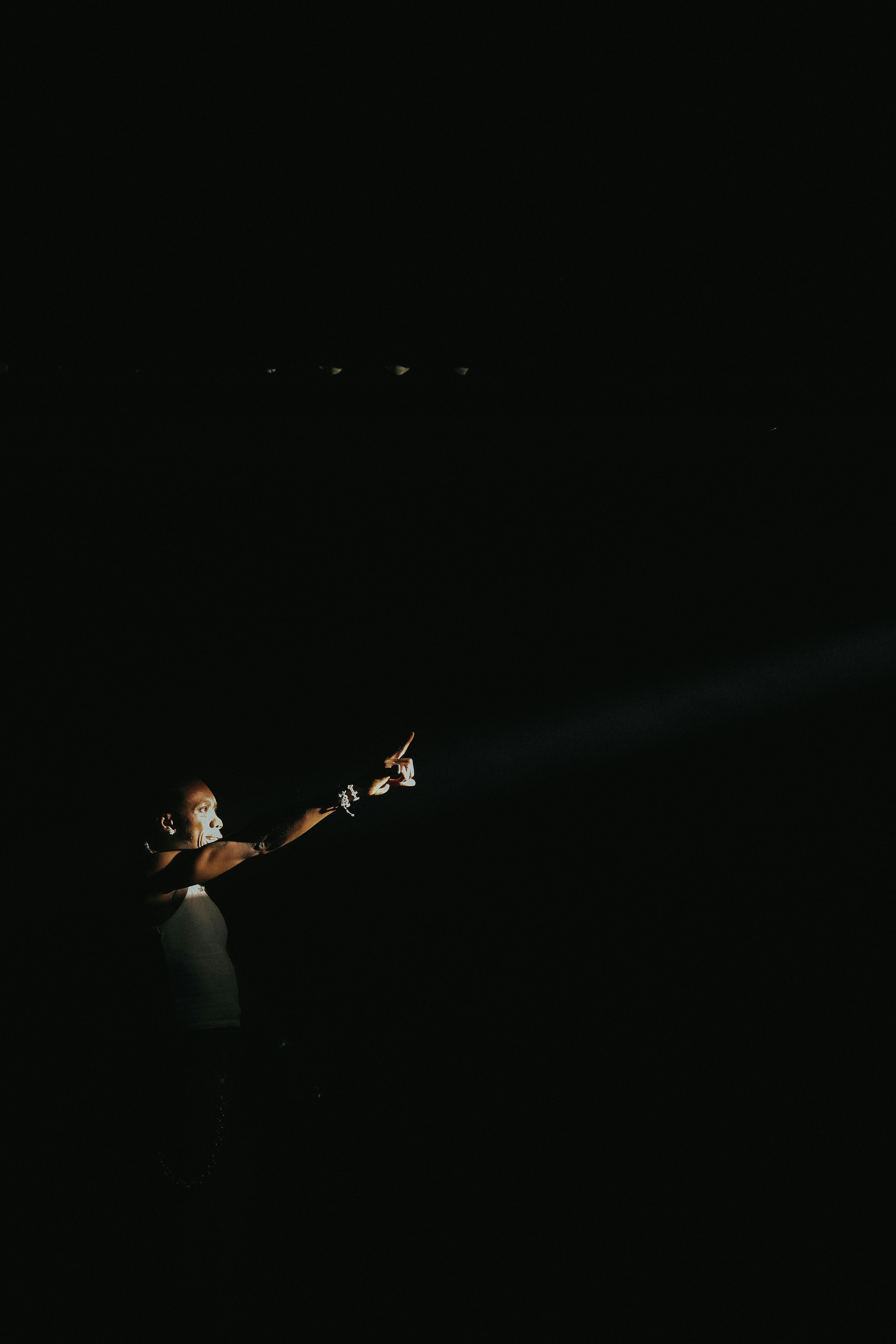 Visual: Show A Vfx Scene In Progress, With Dramatic Lighting And ...