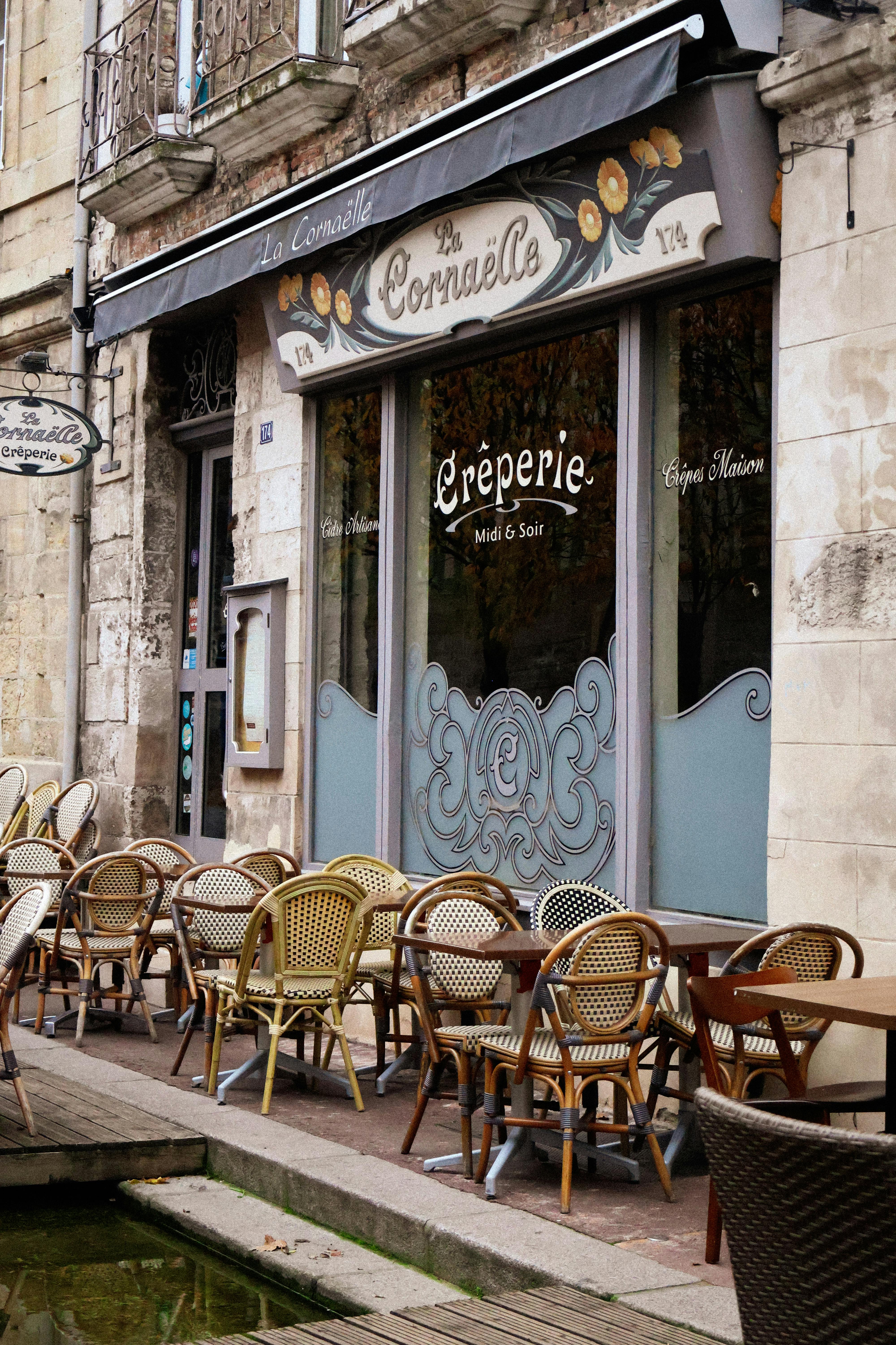 Charming French Creperie with Outdoor Seating · Free Stock Photo