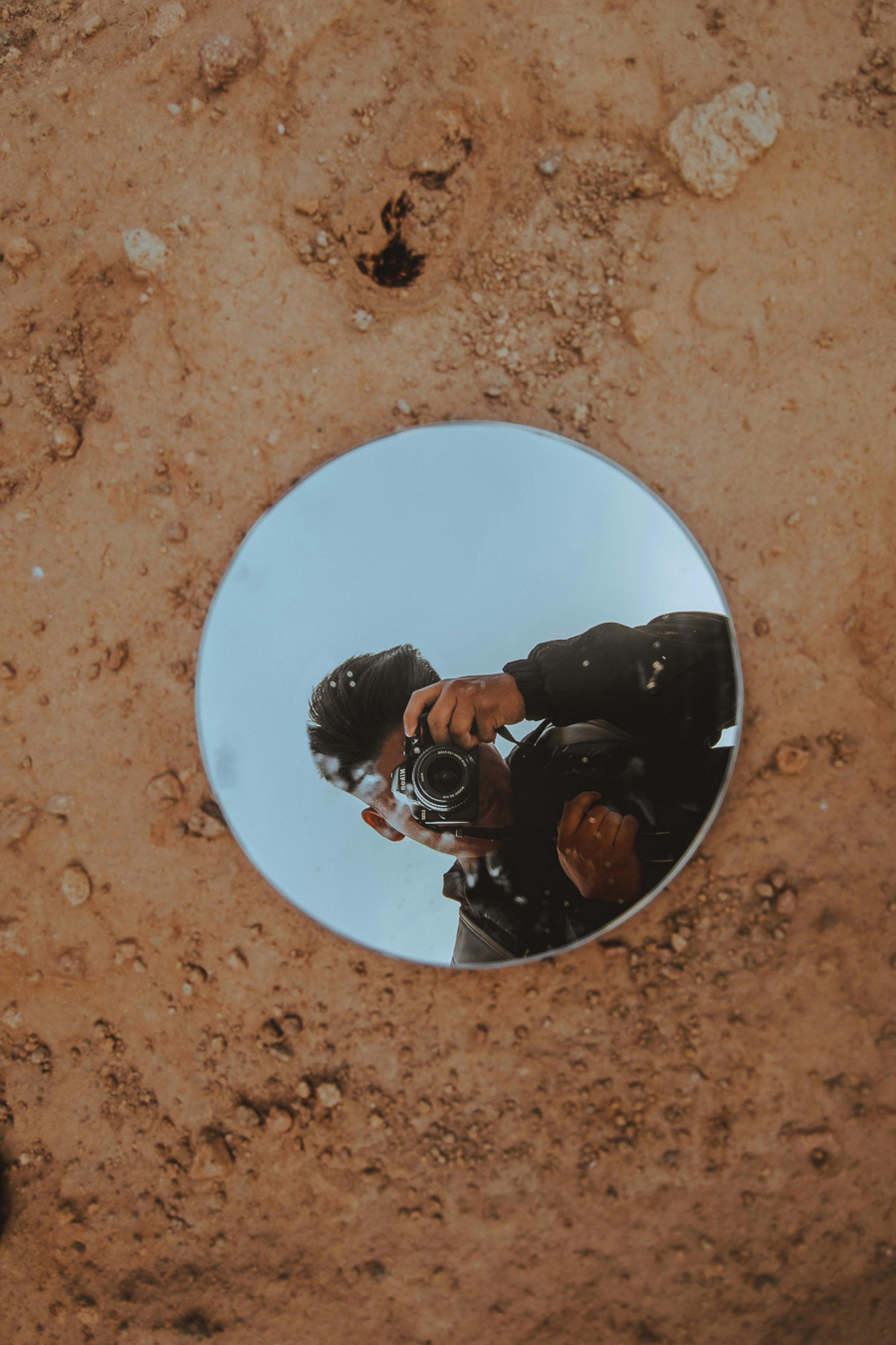 Creative Mirror Reflection Photography in Nature · Free Stock Photo