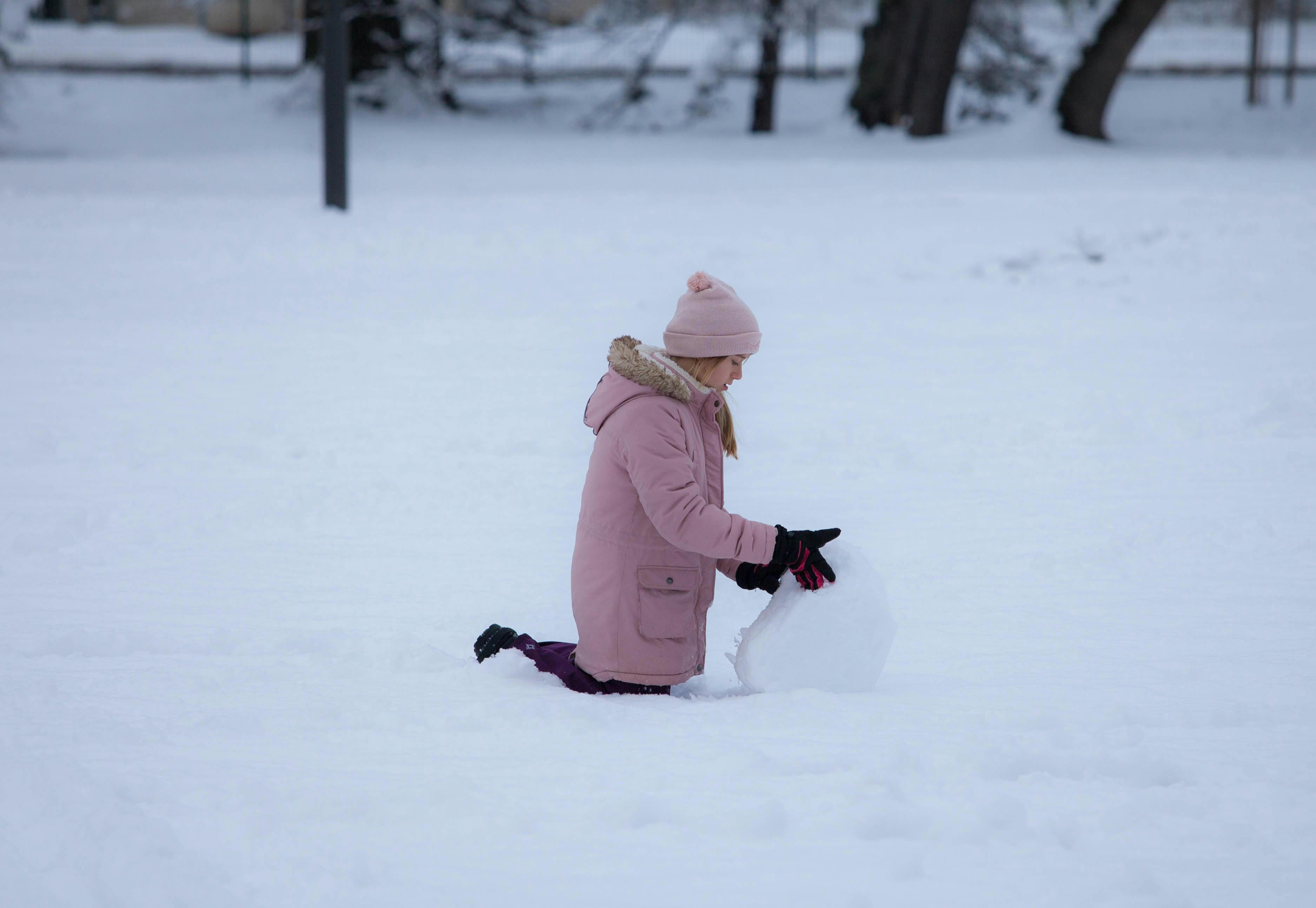 Snowy Building Photos, Download The BEST Free Snowy Building Stock ...